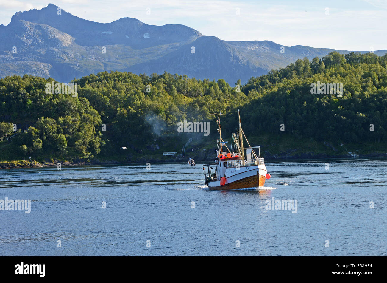 Gezeitenstrom saltstraumen hi-res stock photography and images - Alamy
