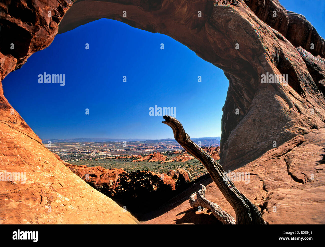 Partition arch in arches national park hi-res stock photography and ...