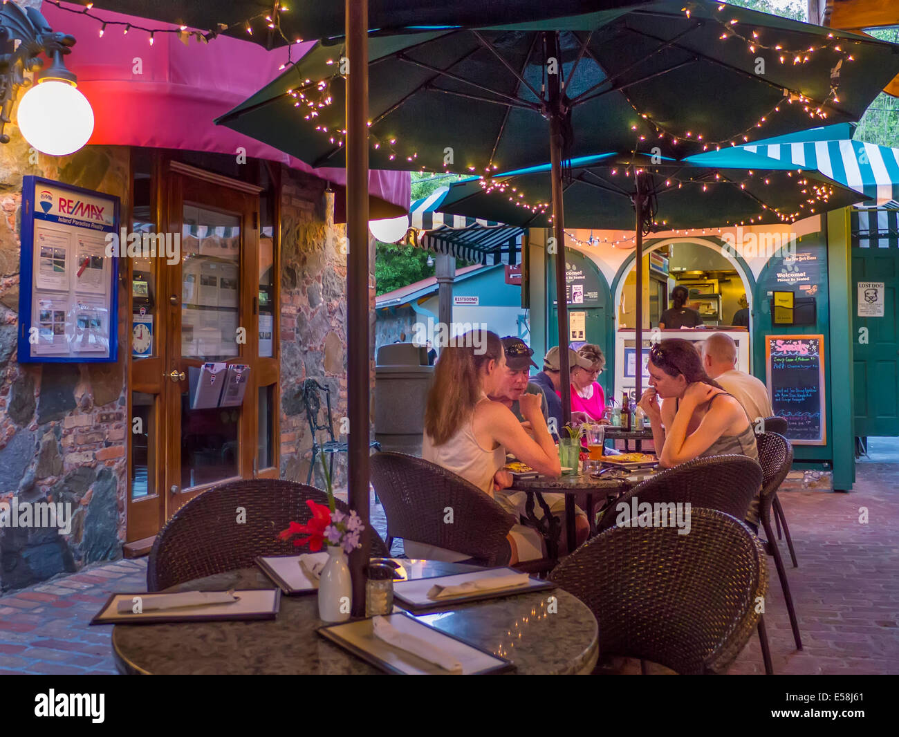 Cafe in sun hi-res stock photography and images - Alamy