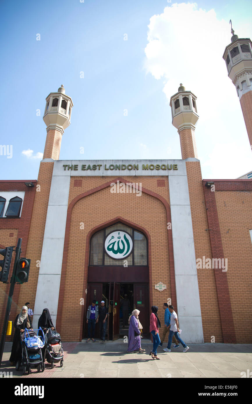 Mosque uk outside hi-res stock photography and images - Alamy