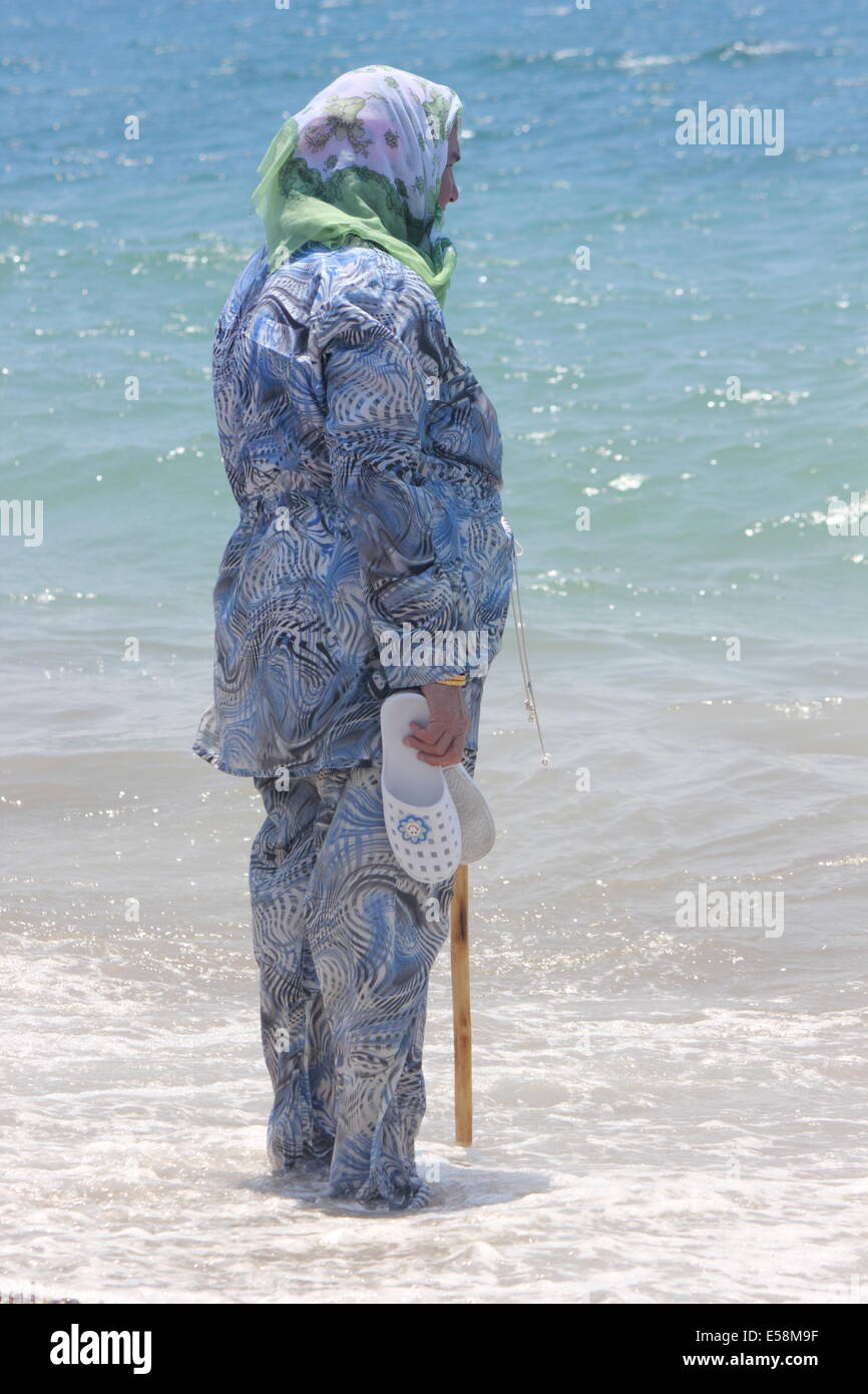 Traditional turkish costume hi-res stock photography and images - Alamy