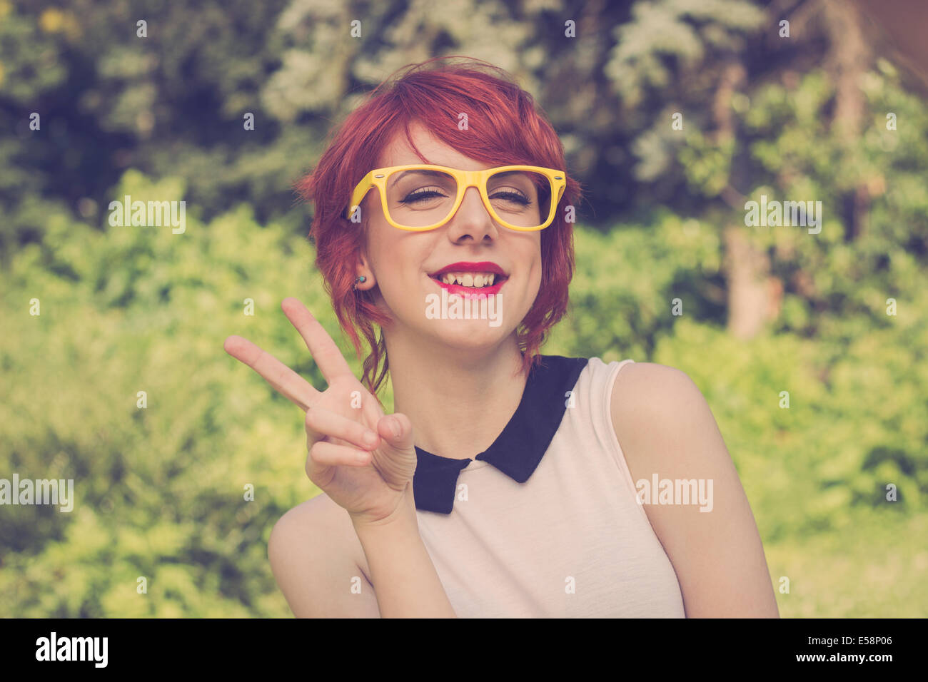 Retro girl joy hi-res stock photography and images - Alamy