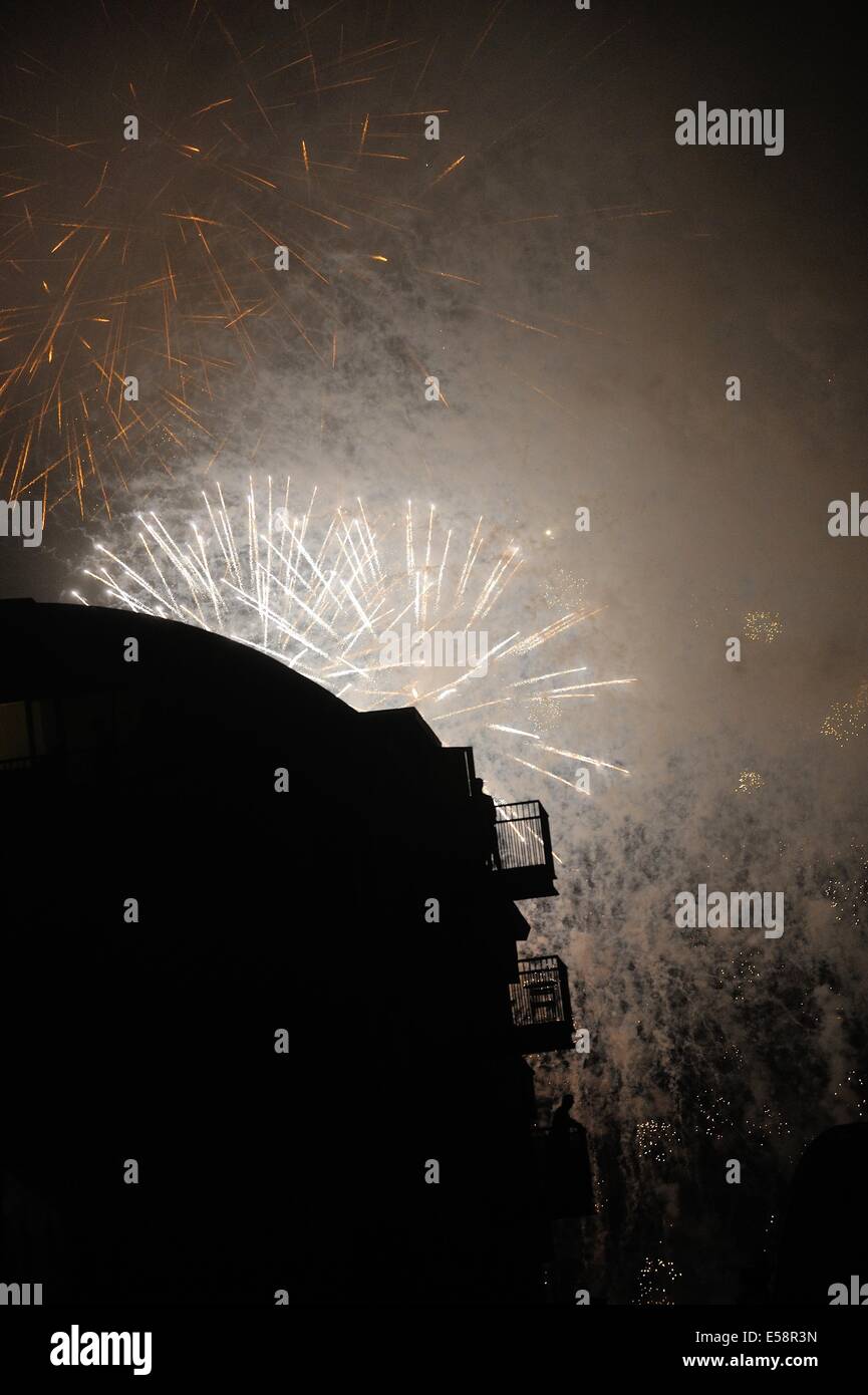 Opening Ceremony Fireworks High Resolution Stock Photography and Images ...