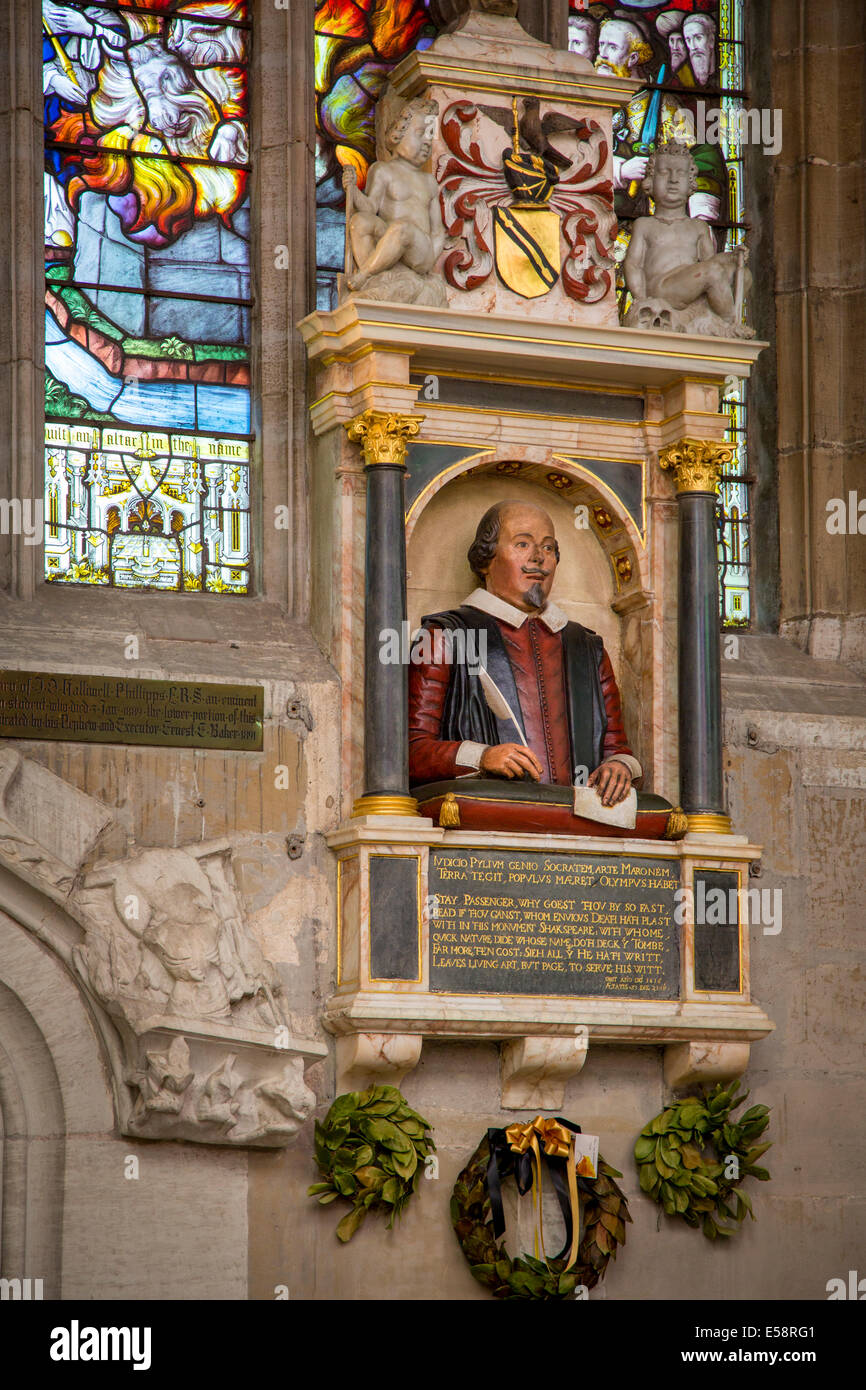William shakespeare grave hi-res stock photography and images - Alamy