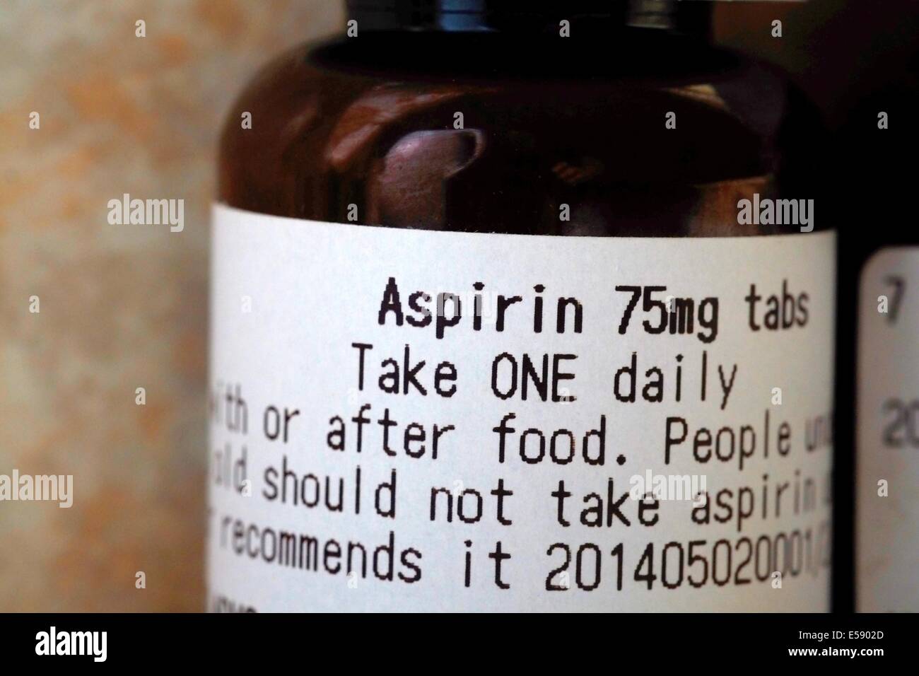 Low dose aspirin hi-res stock photography and images - Alamy