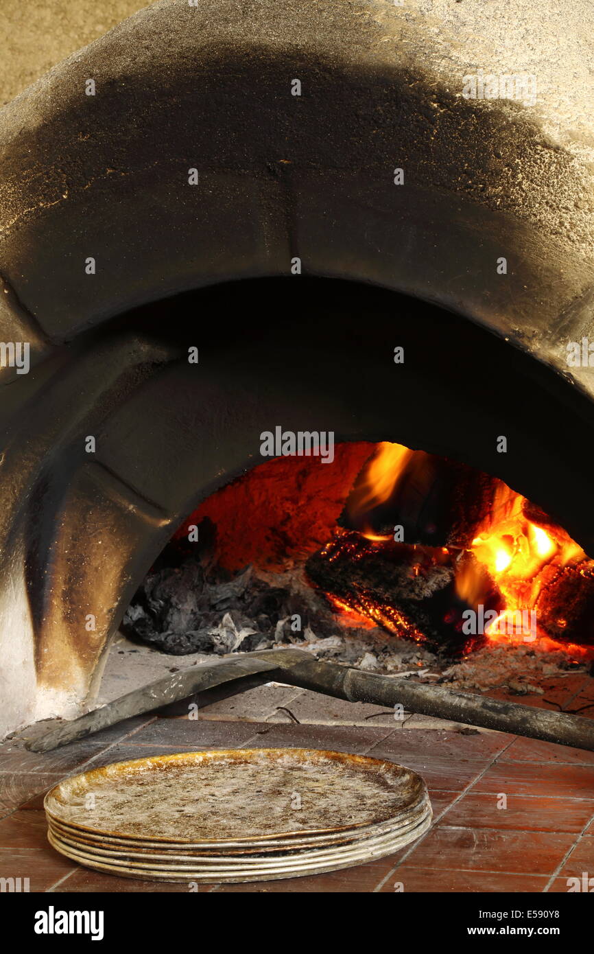 Wood fired oven hi-res stock photography and images - Alamy