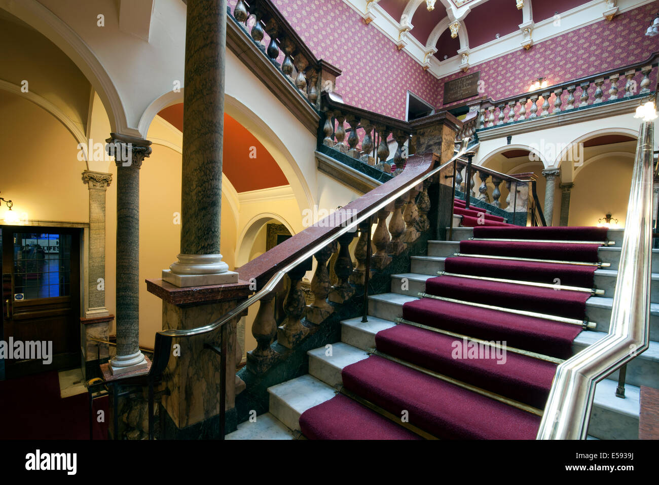 Entrance hall, foyer, City Hall, Kingston Upon Hull, Yorkshire, England ...