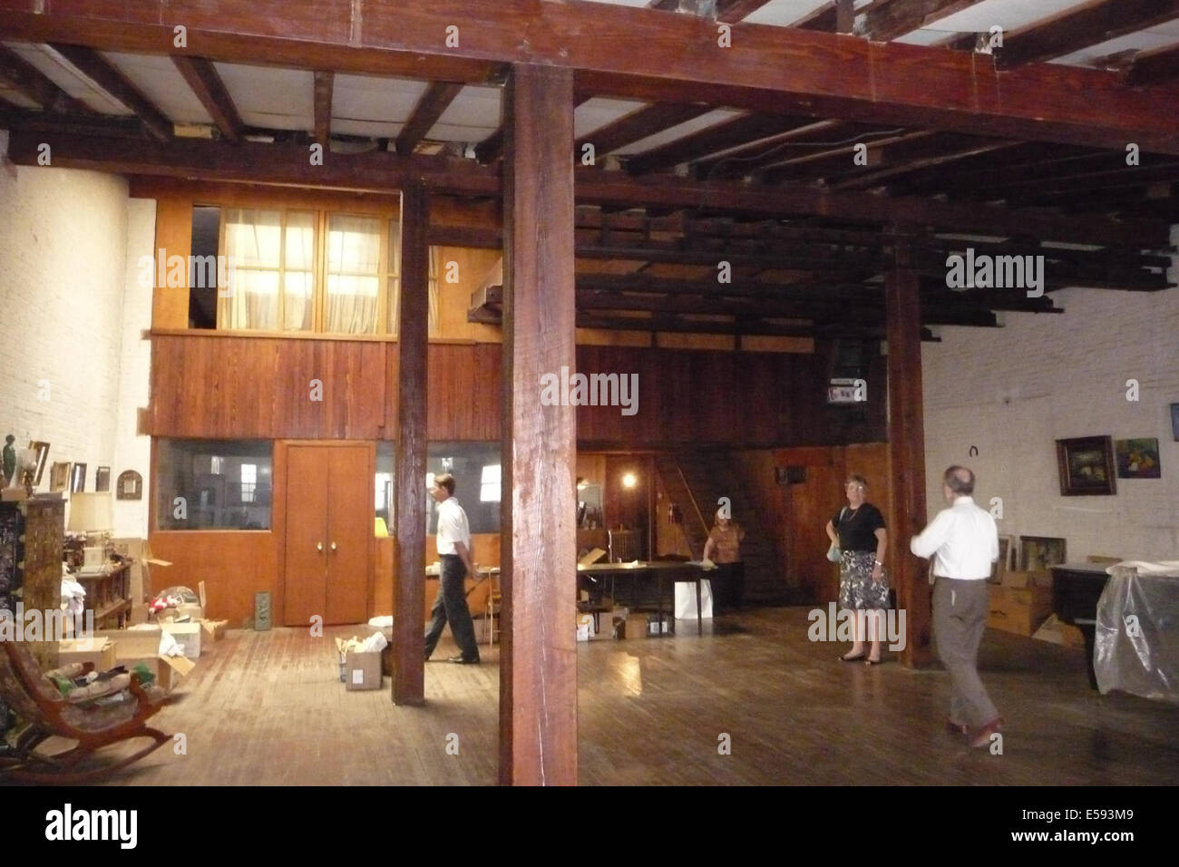 Third floor hi-res stock photography and images - Alamy
