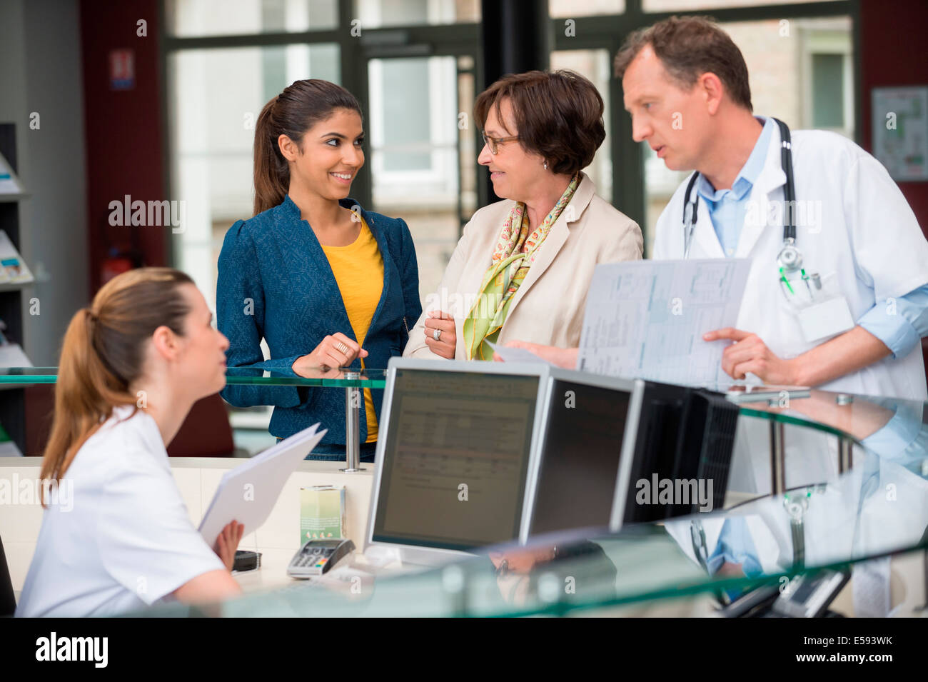 Reception desk doctor hi-res stock photography and images - Alamy