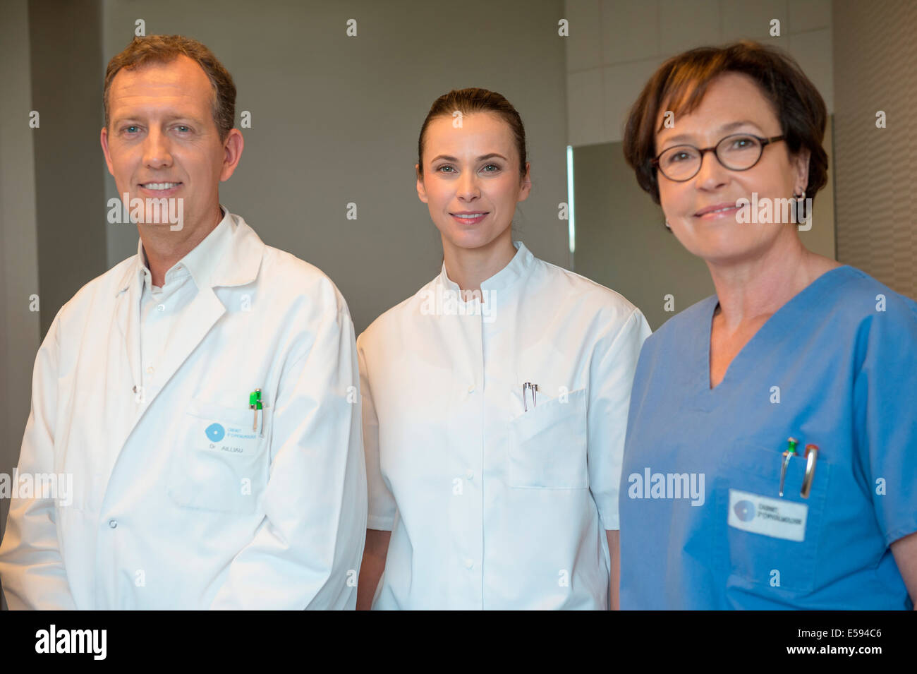 Smiling medical team hi-res stock photography and images - Alamy