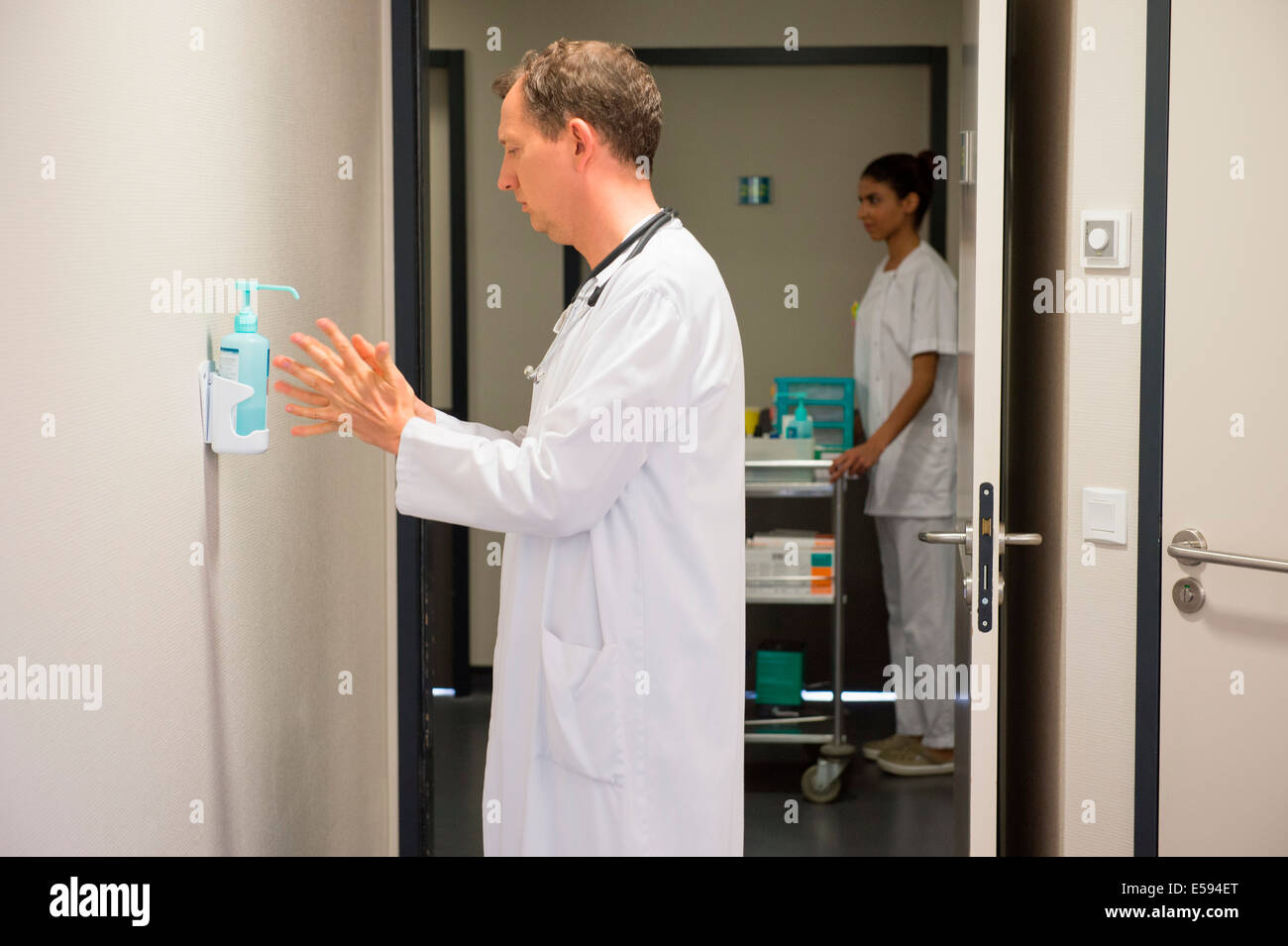 Hand Washing Hospital Nurse Hand Wash High Resolution Stock Photography ...