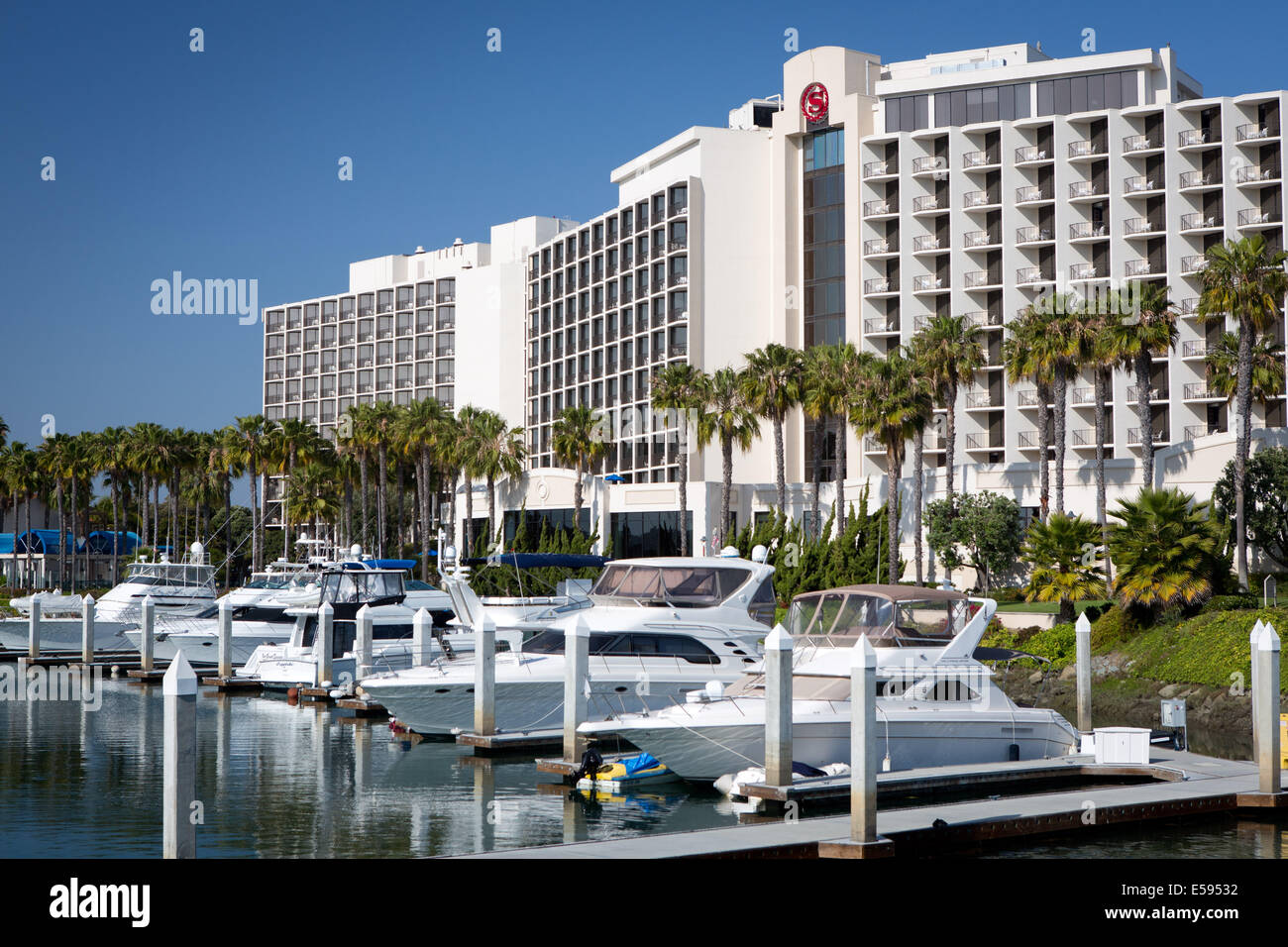 Motor-yachts at the Sheraton Hotel on Harbor Island in San Diego Bay ...