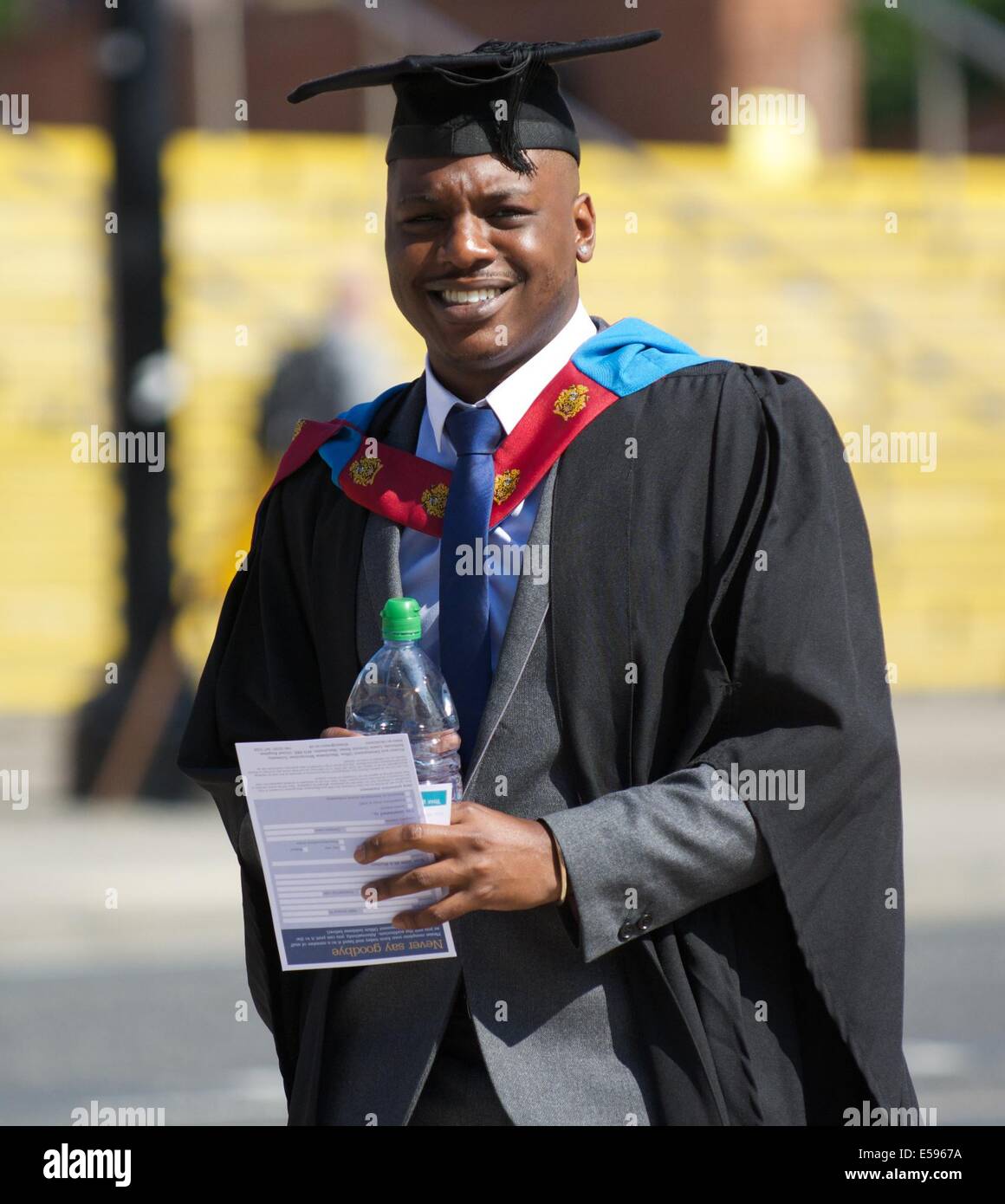 Manchester university graduation hi-res stock photography and images - Alamy