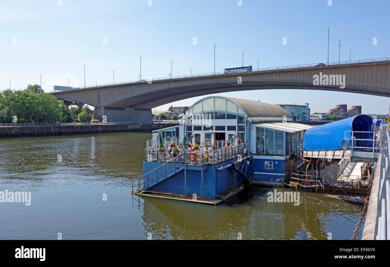 Cafe culture onThe old Renfrew Ferry moored on the River clyde in ...