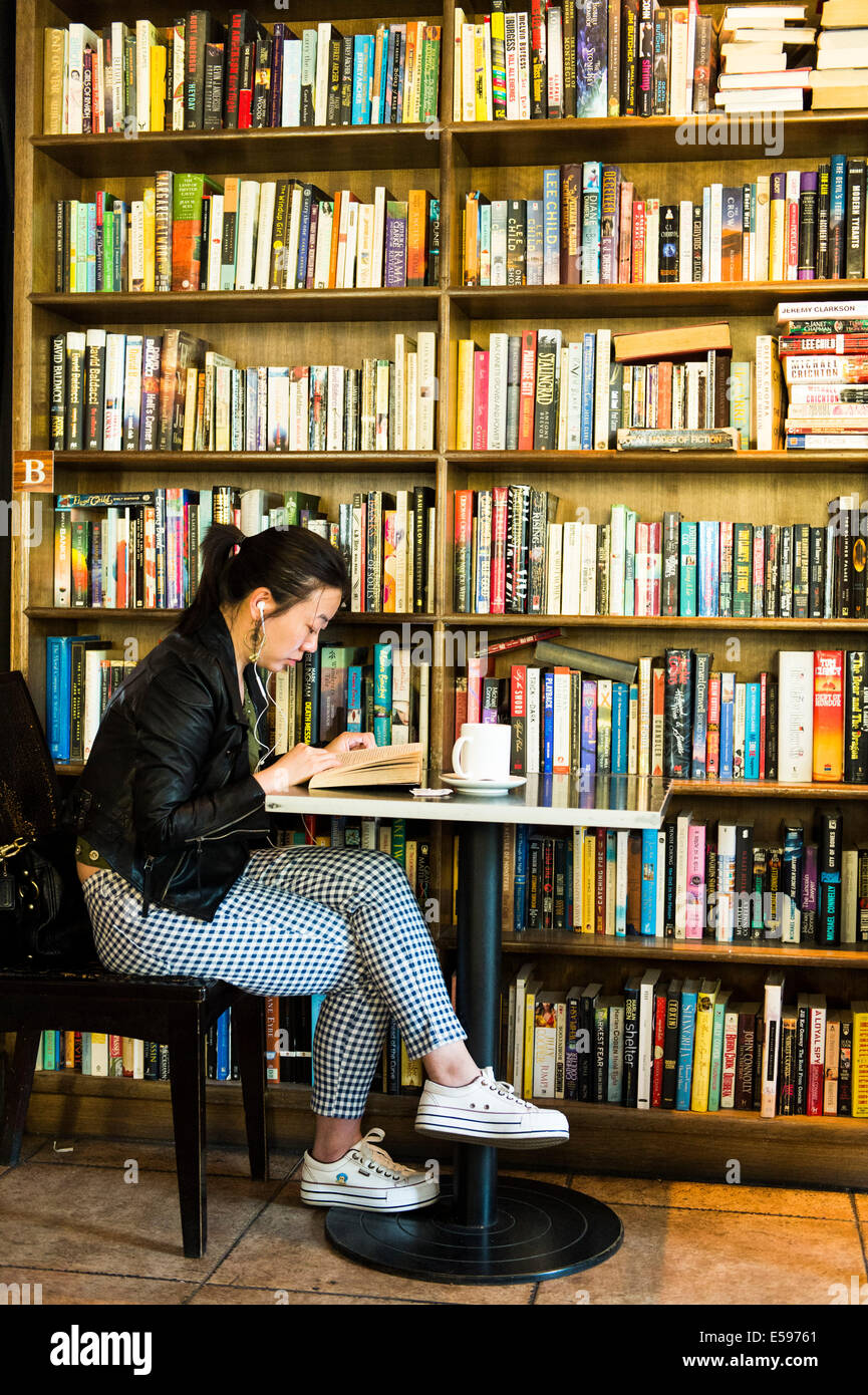 The bookworm beijing hi-res stock photography and images - Alamy