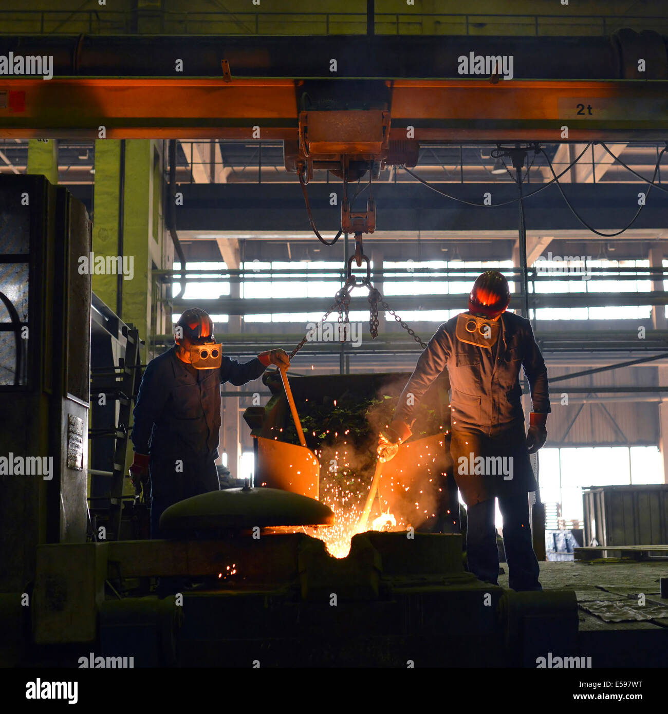 Piece workers hi-res stock photography and images - Alamy