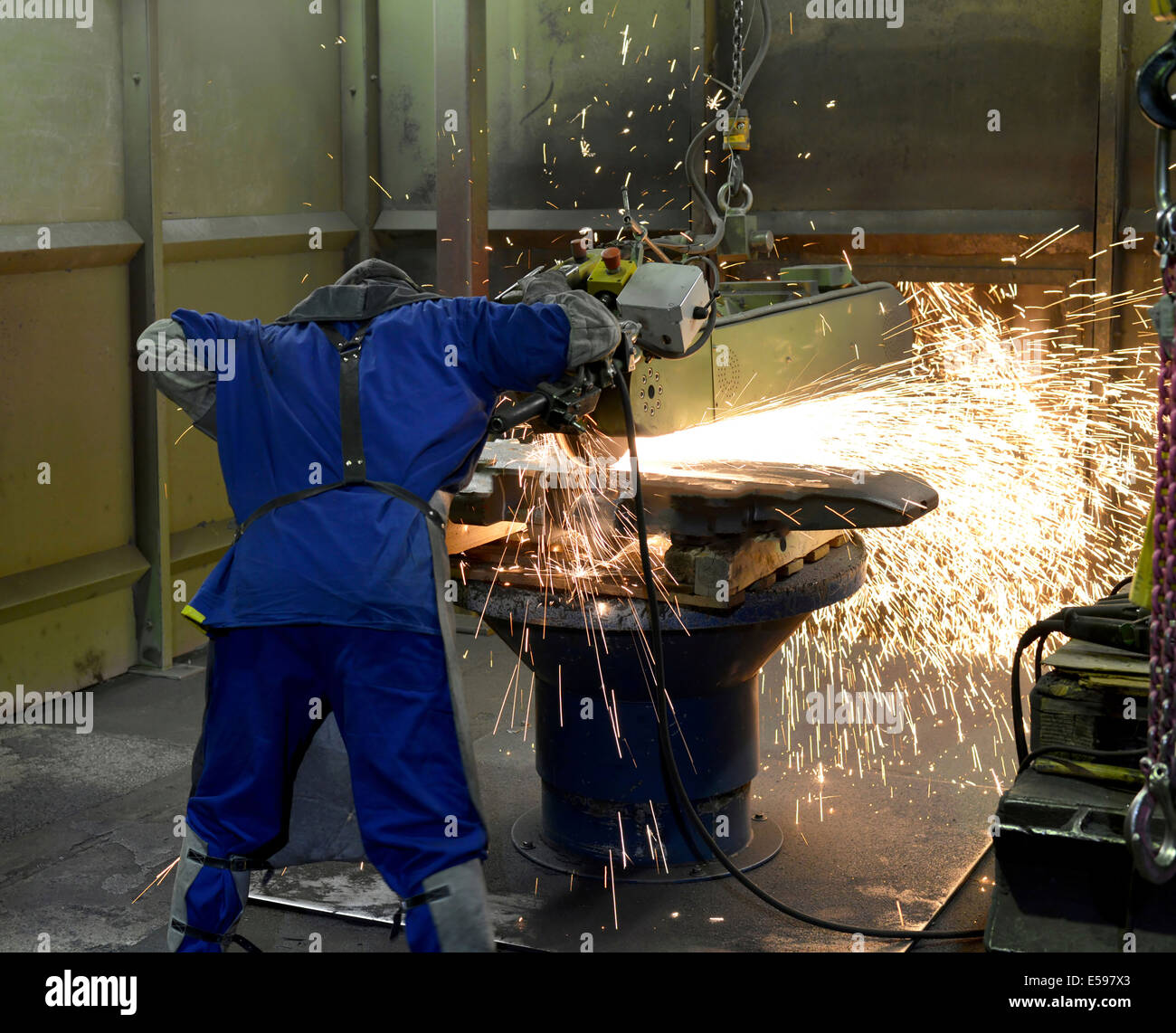 Deburring hi-res stock photography and images - Alamy