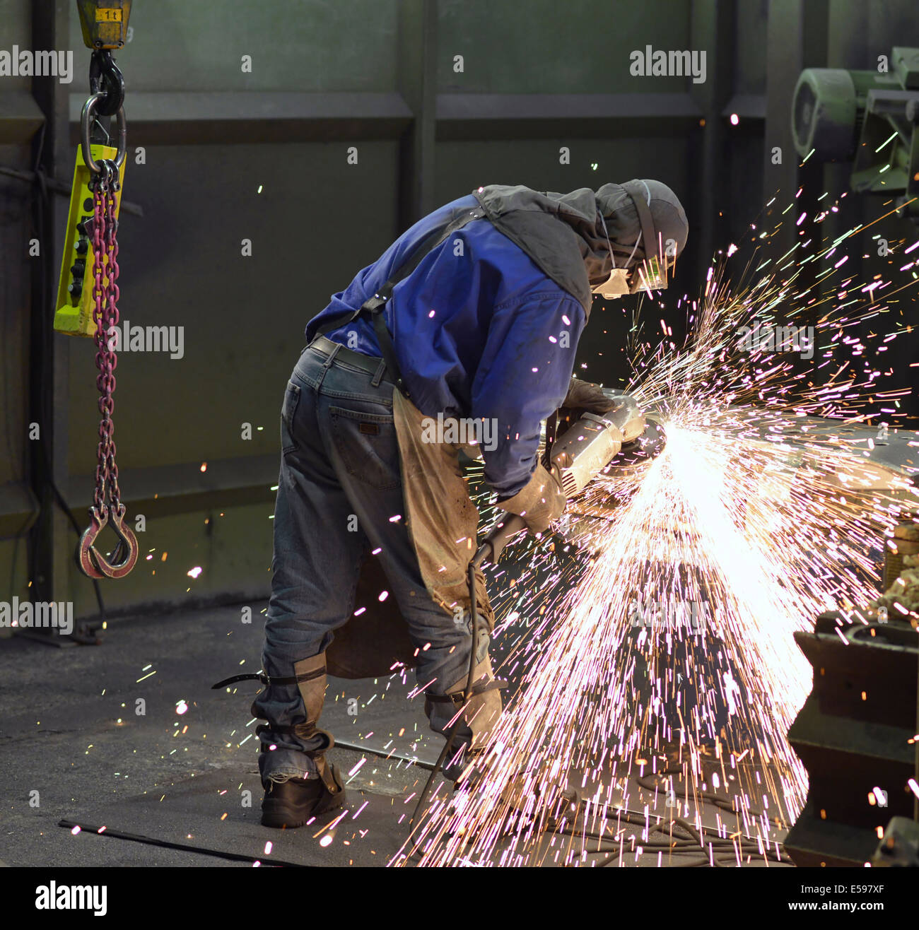 Deburring hi-res stock photography and images - Alamy