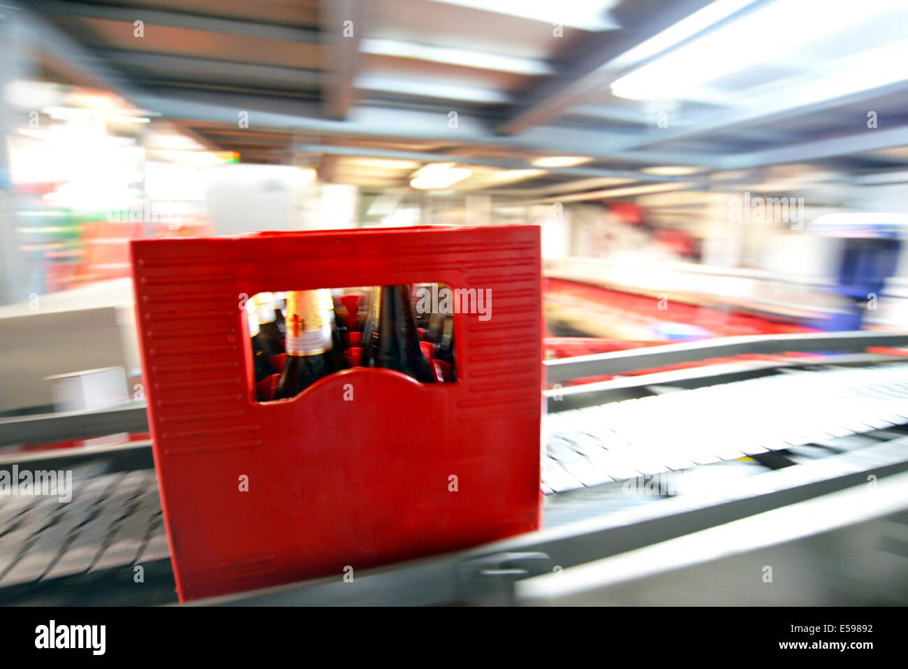 Crate assembly hi-res stock photography and images - Alamy