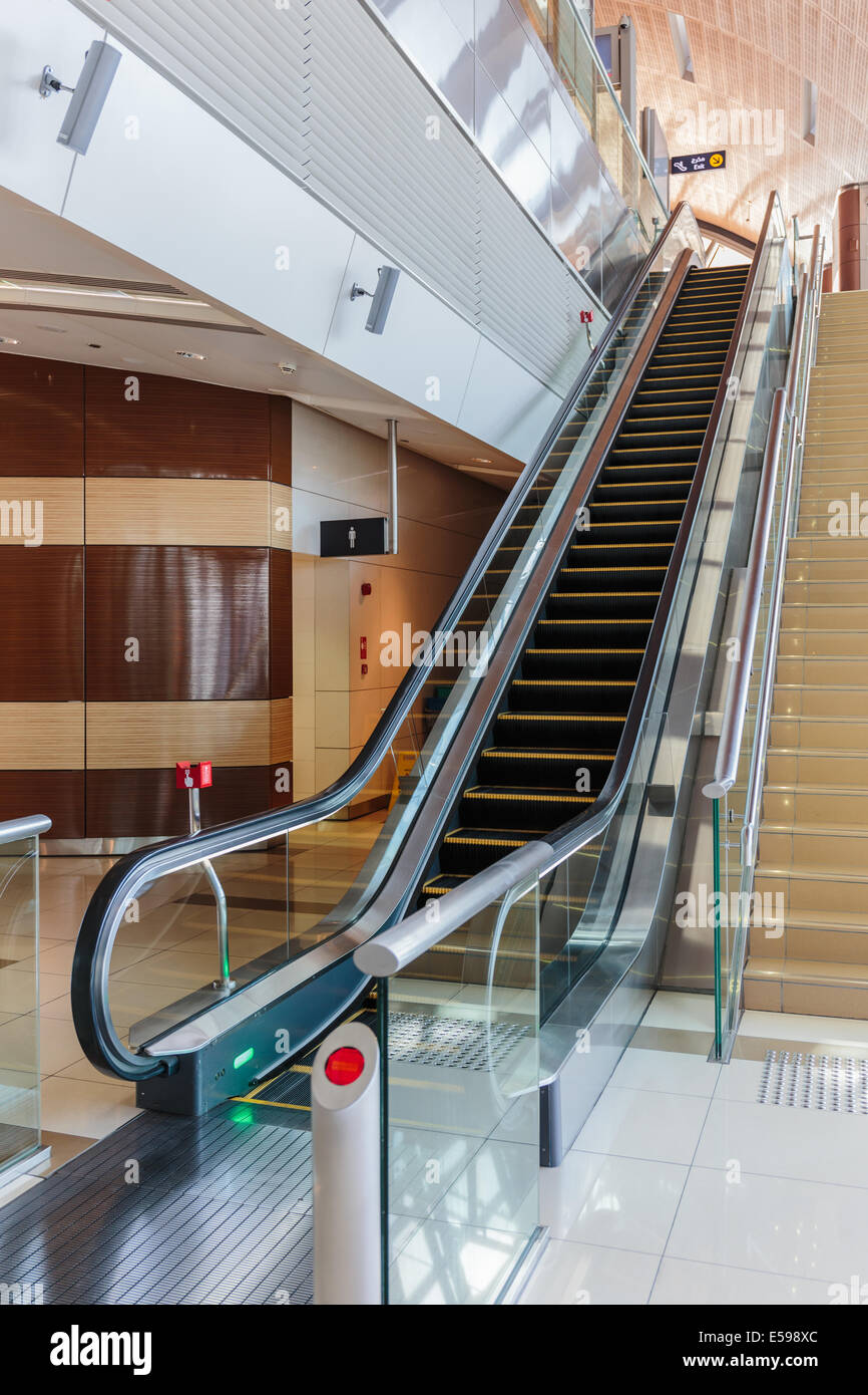 Dubai metro train station interior hi-res stock photography and images ...