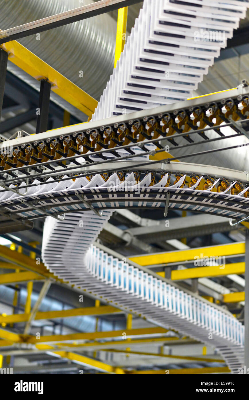 Belt Conveyor System Stock Photos & Belt Conveyor System Stock Images ...