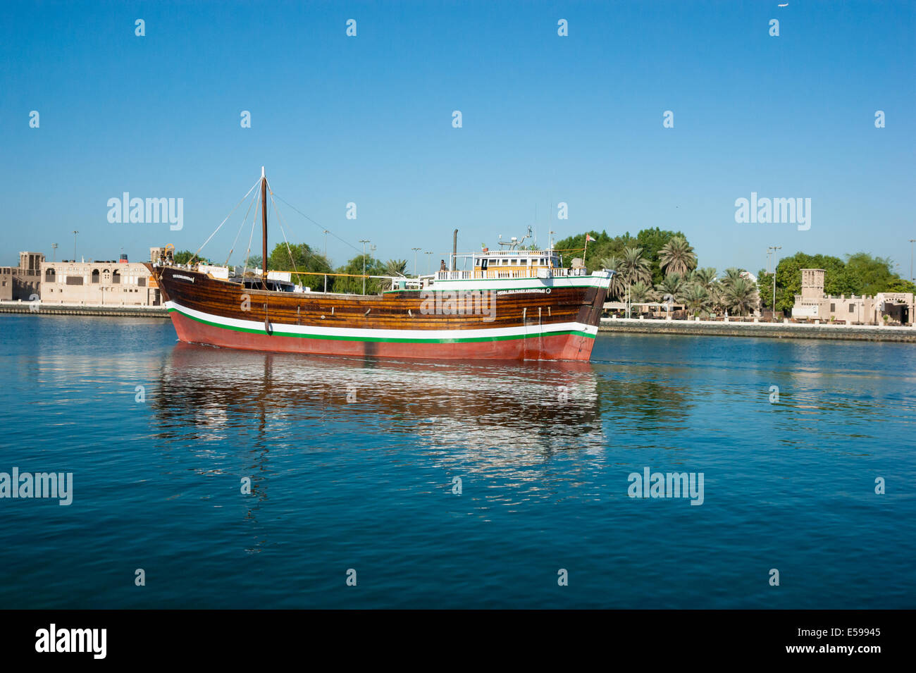 DUBAI, UAE-NOVEMBER 18: Wooden old Arab trading ship on November 14 ...