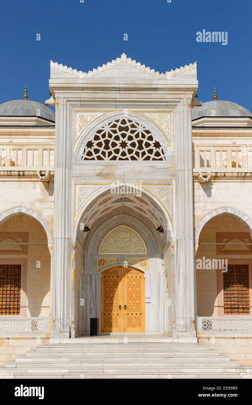 Islam mosque gate hi-res stock photography and images - Alamy