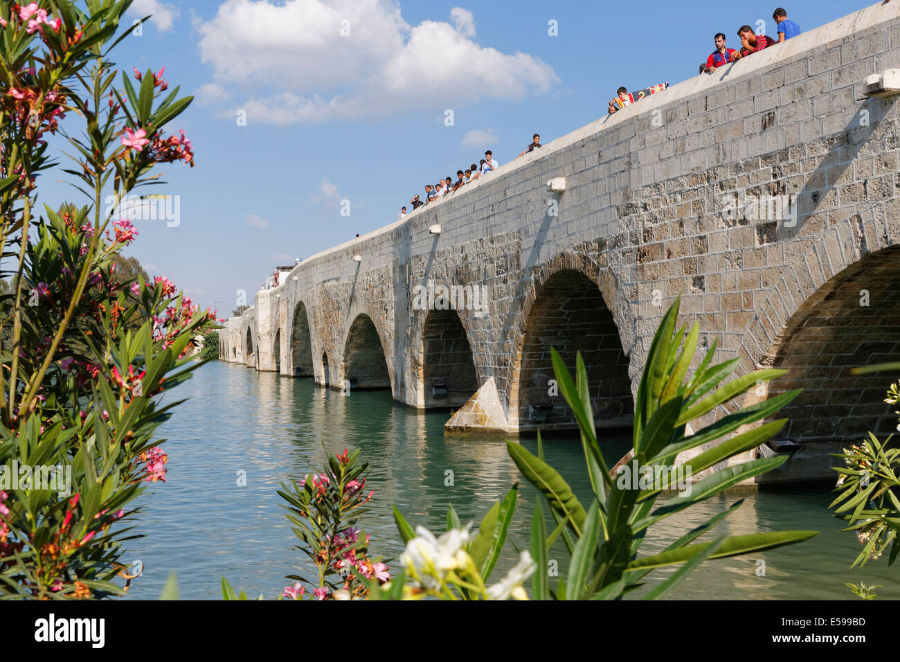 Turkey, Adana, ancient stone bridge Taskoeprue over Seyhan River Stock ...