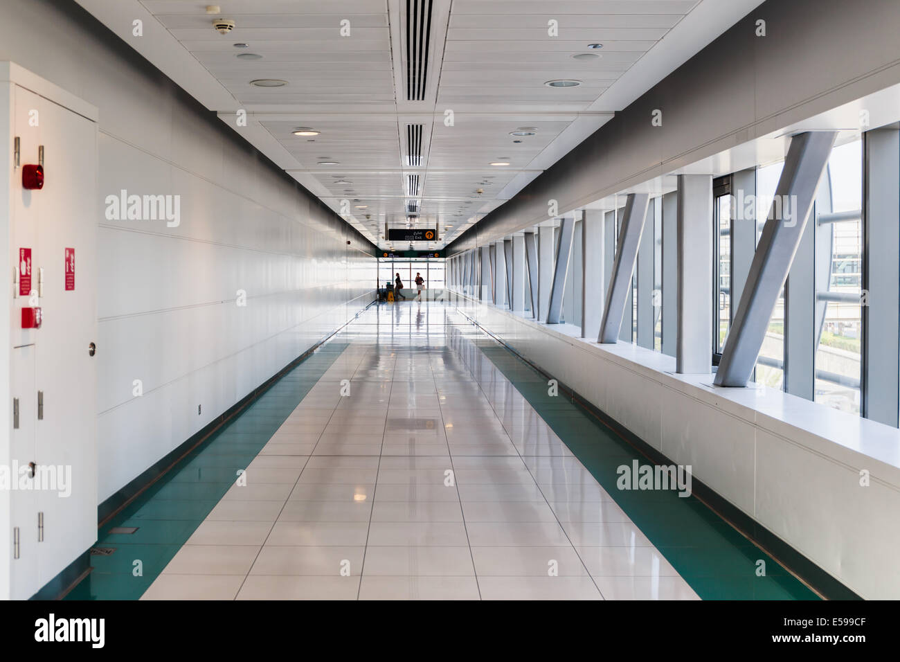 Modern pedestrian tunnel hi-res stock photography and images - Alamy