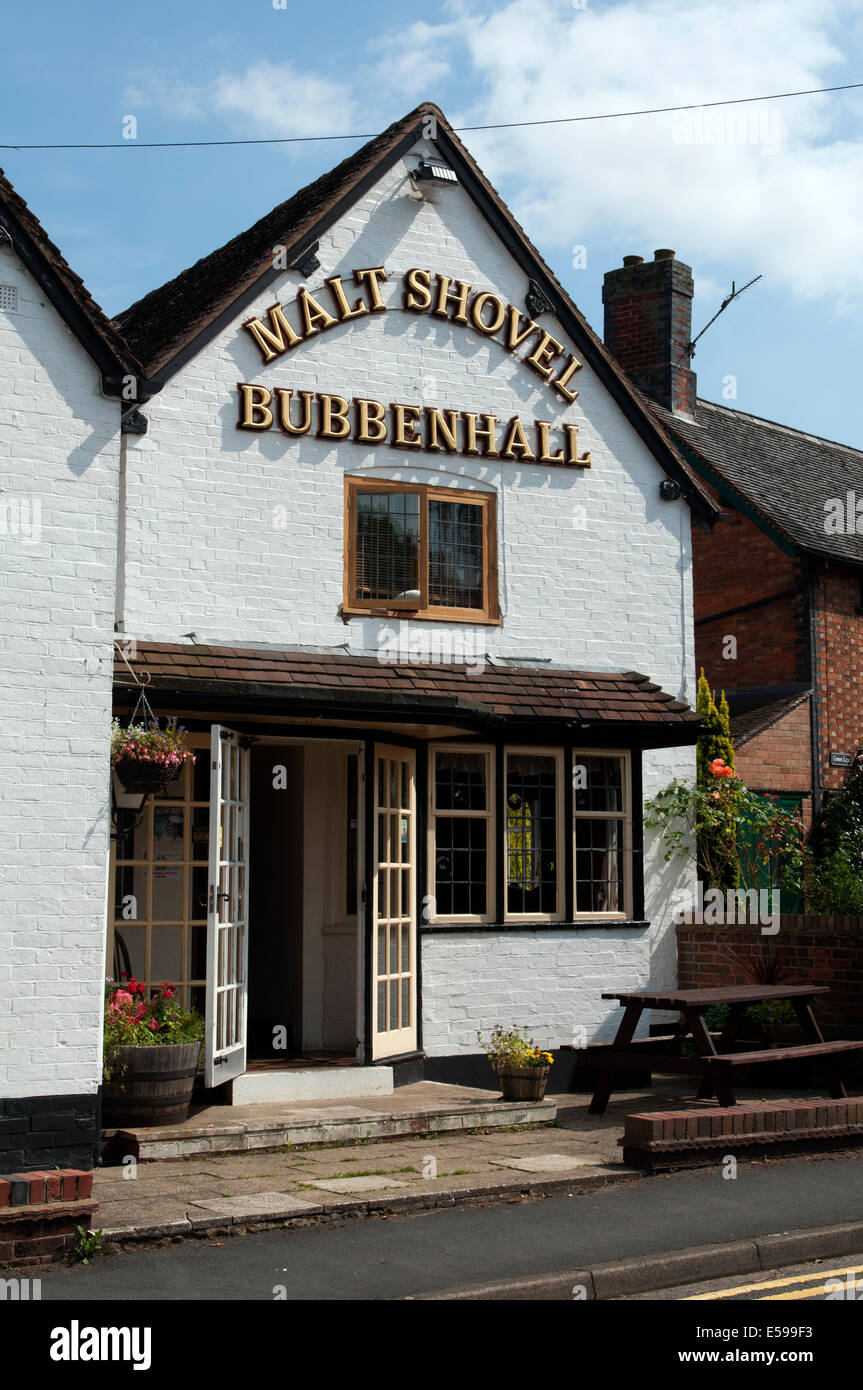 Malt house pub hi-res stock photography and images - Alamy