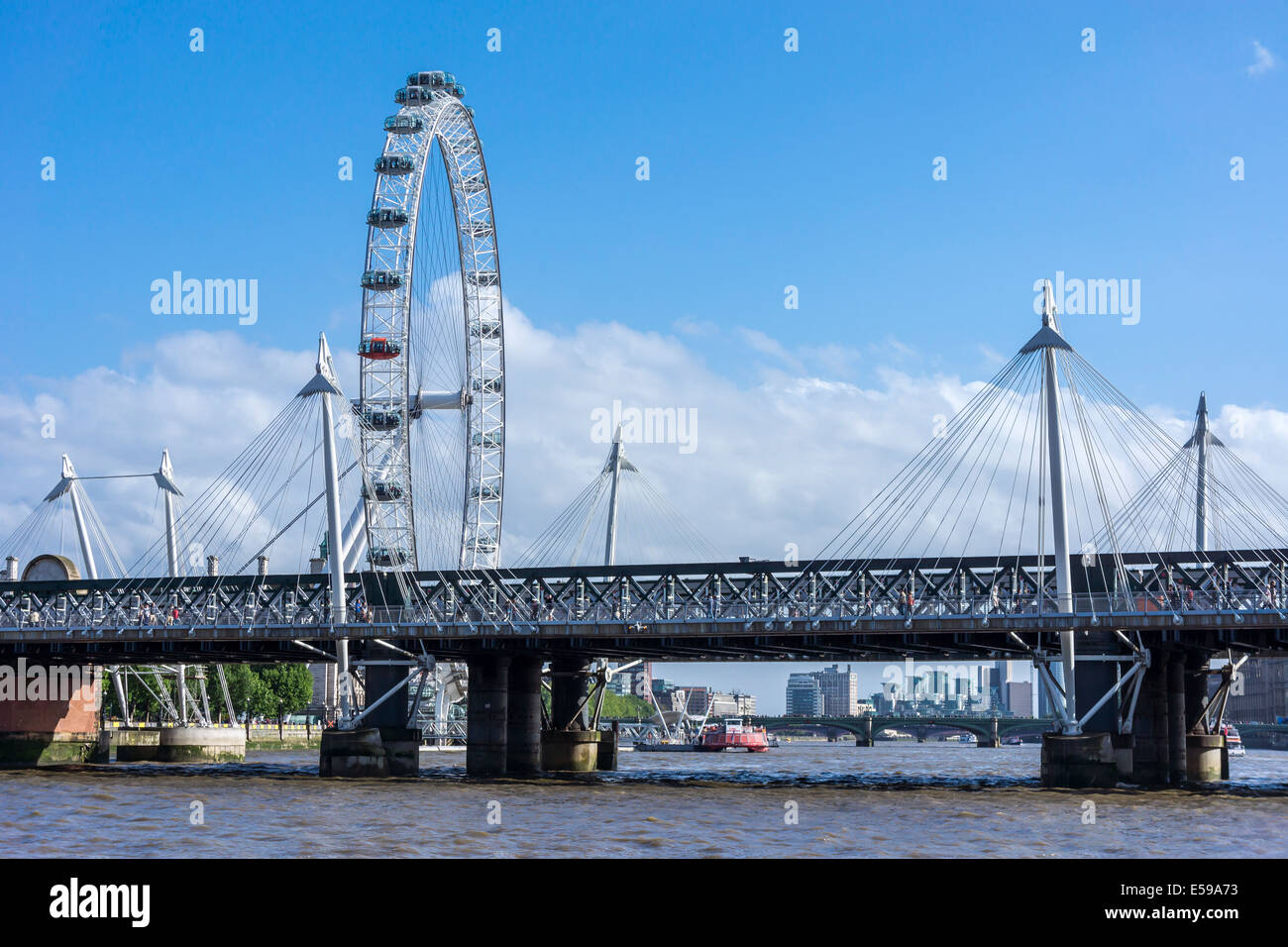 England, London, Lambeth, view to the big wheel 'London Eye' Stock ...