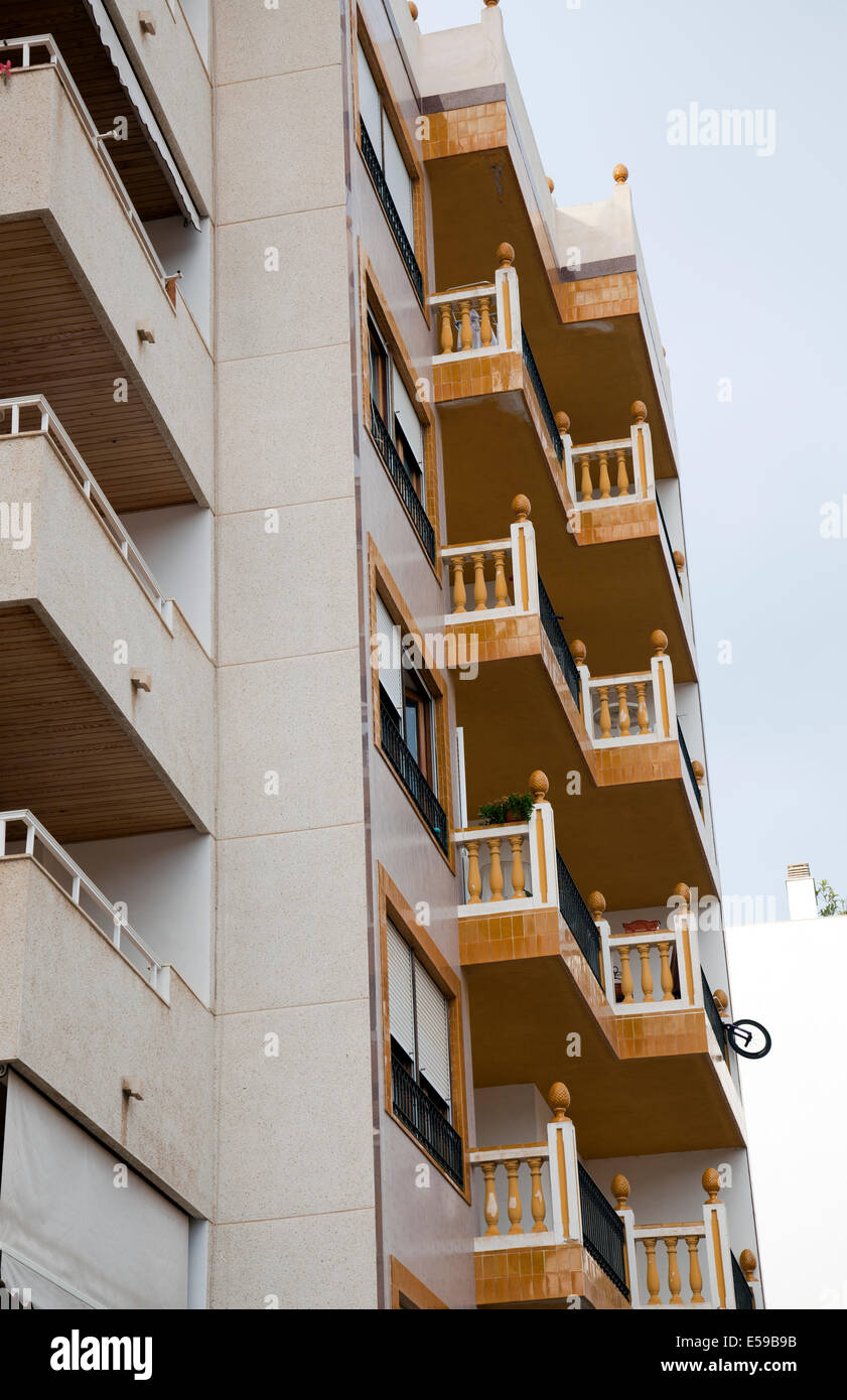 Town centre flats bright hi-res stock photography and images - Alamy
