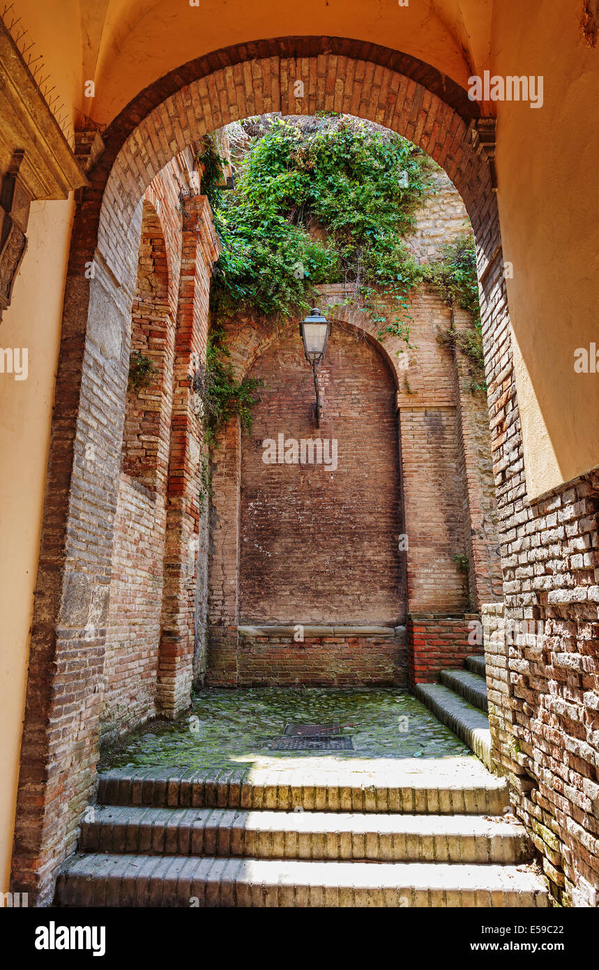 Medieval castle in italy hi-res stock photography and images - Alamy