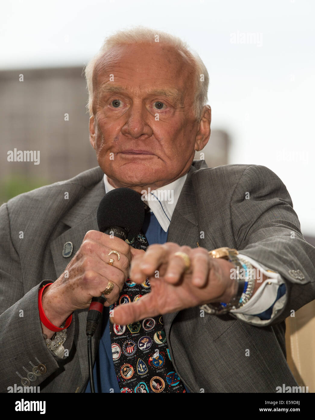 Buzz Aldrin, Apollo 11, Wolf Trap, panel discussion, NASA, performing ...