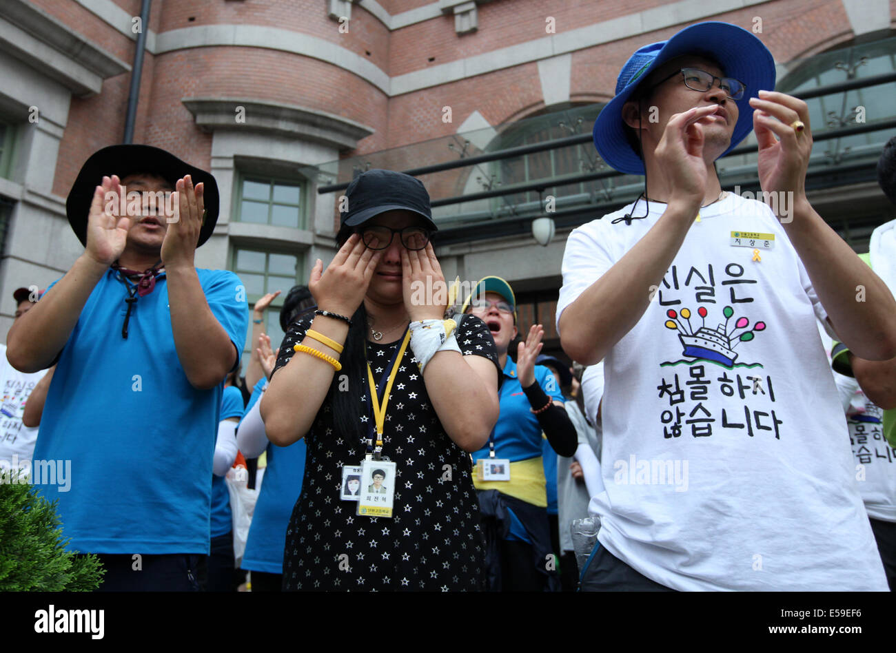 Victims of sewol ferry hi-res stock photography and images - Alamy