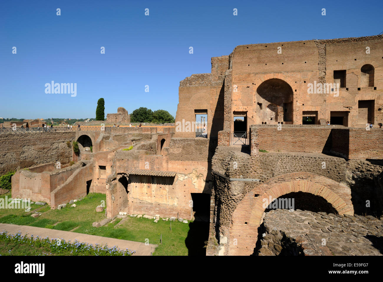 Ancient roman emperor palace hi-res stock photography and images - Alamy