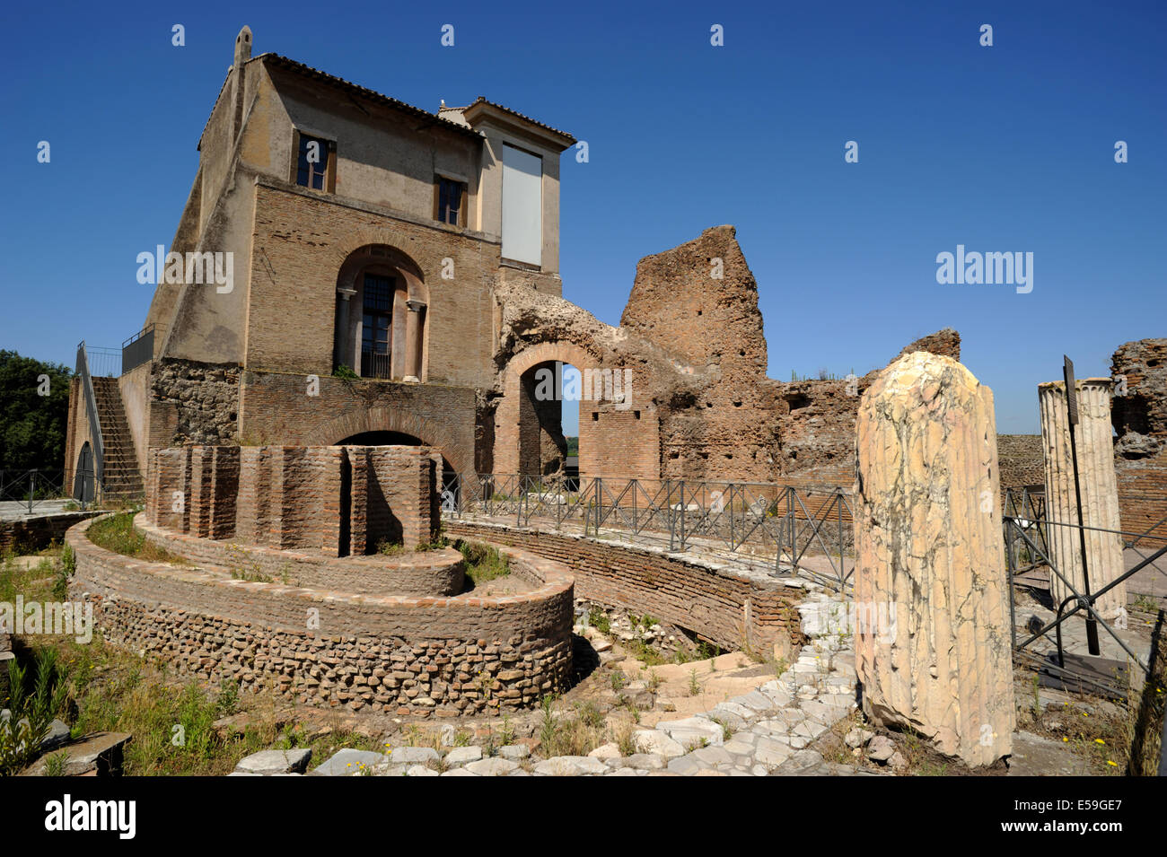 Italy, Rome, Palatine Hill, Domus Flavia, elliptical nymphaeum Stock ...