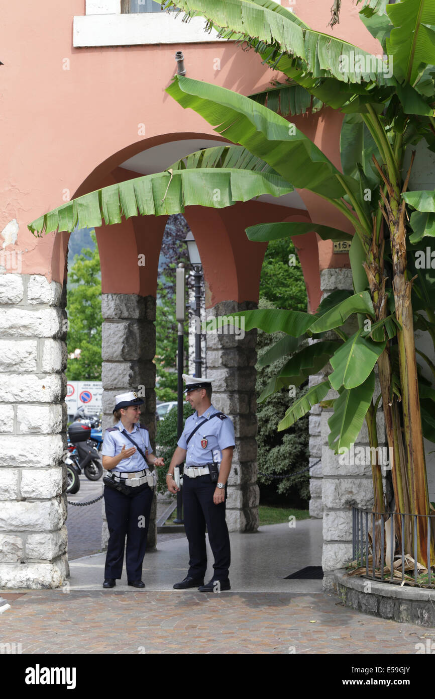 Italian police uniform hi-res stock photography and images - Alamy