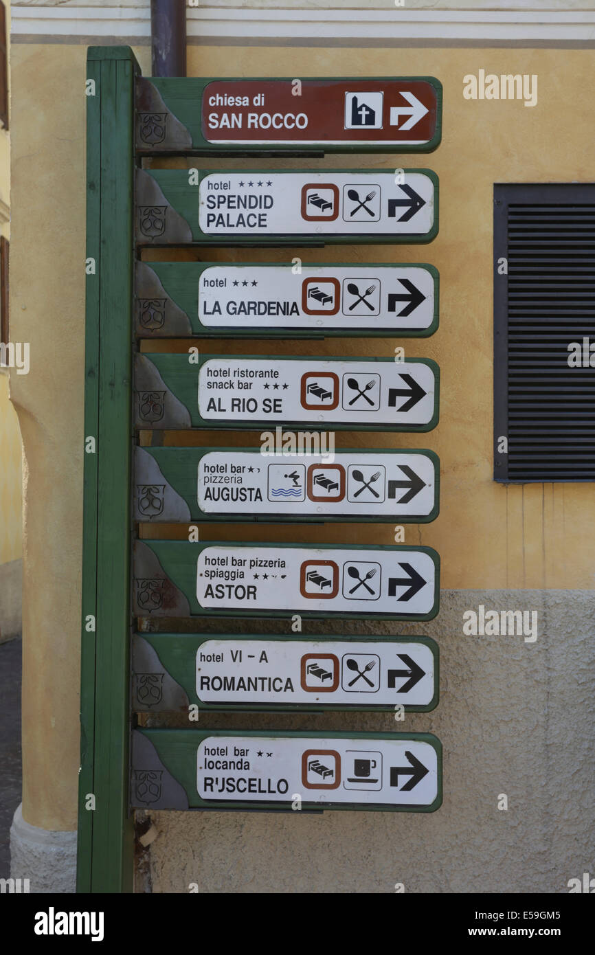 Hotel direction sign hi-res stock photography and images - Alamy