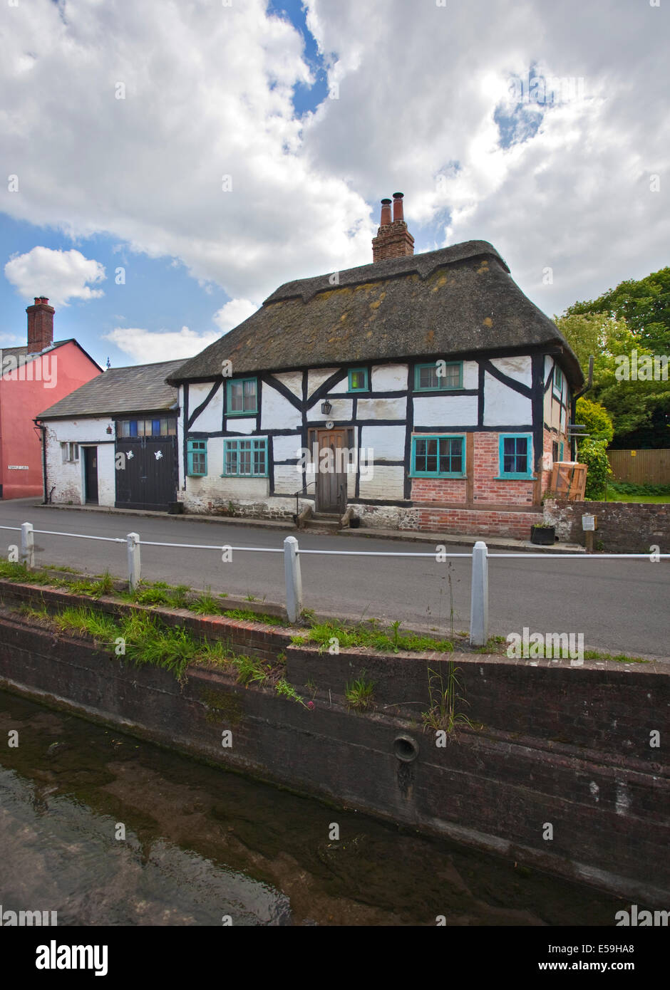 Cottages east meon hampshire england hi-res stock photography and ...