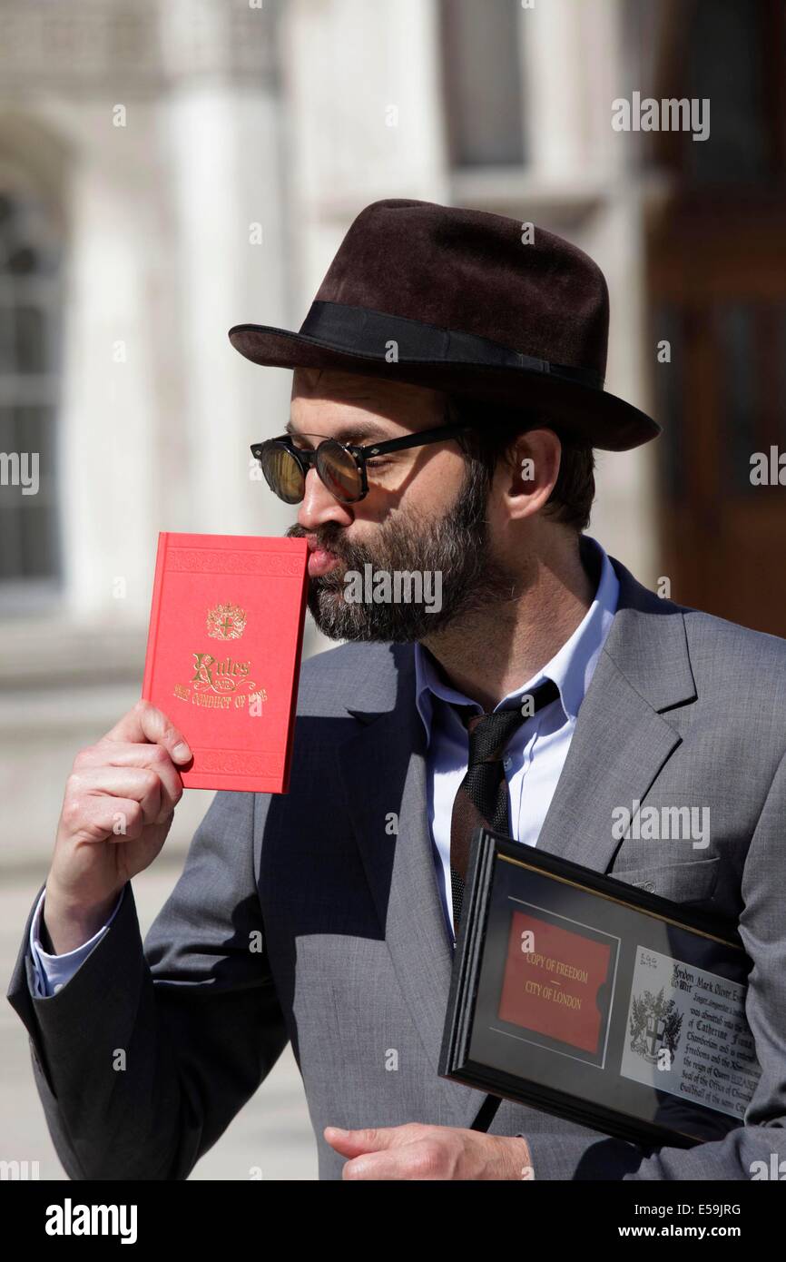 Frontman mark oliver everett hi-res stock photography and images - Alamy