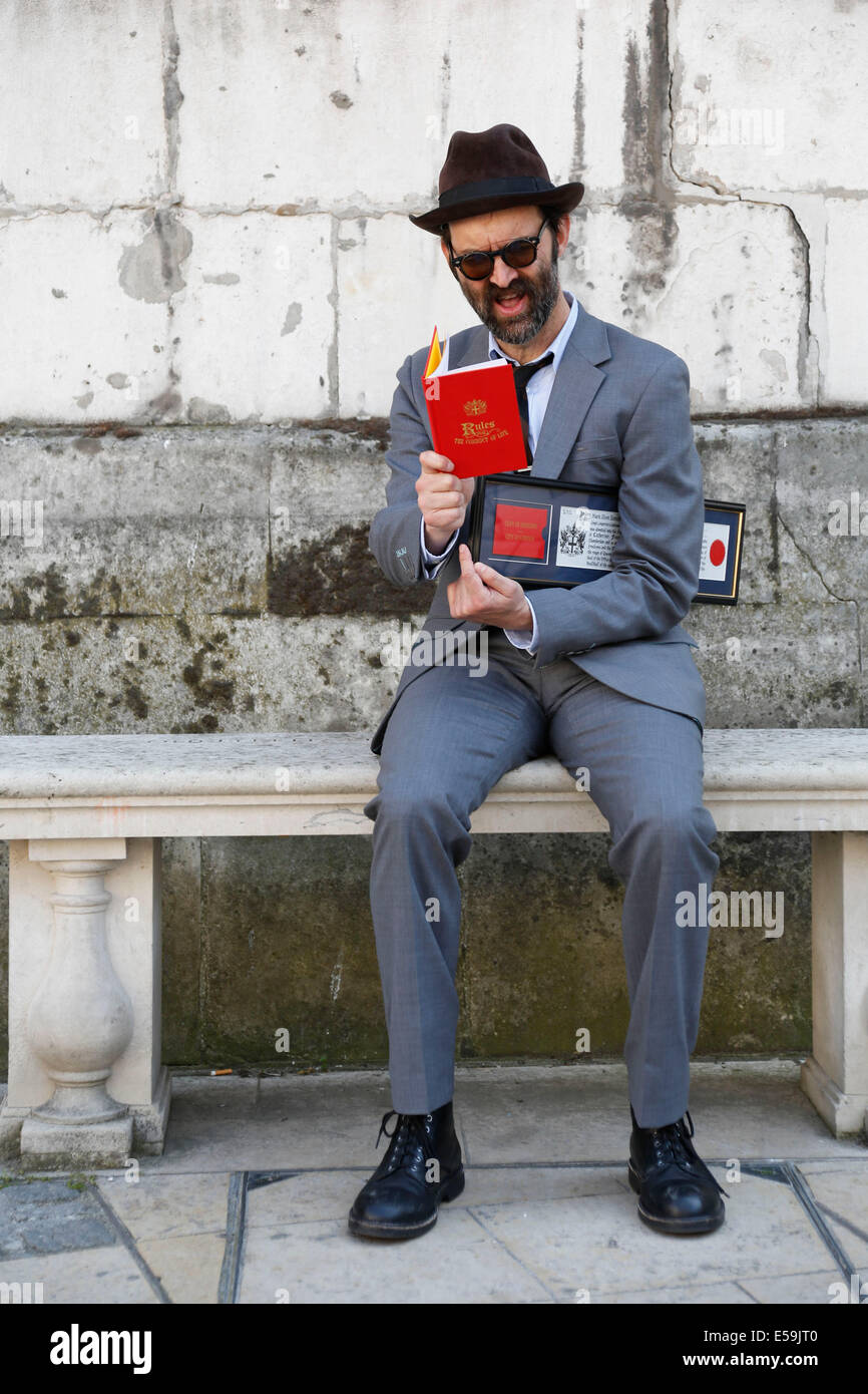 Frontman mark oliver everett hi-res stock photography and images - Alamy