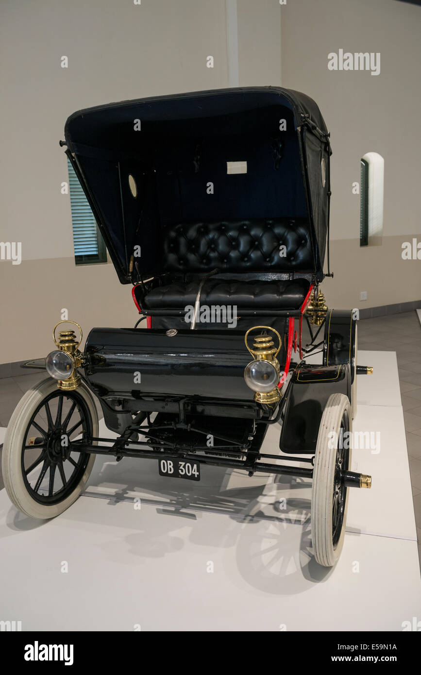 Oldsmobile curved dash hi-res stock photography and images - Alamy