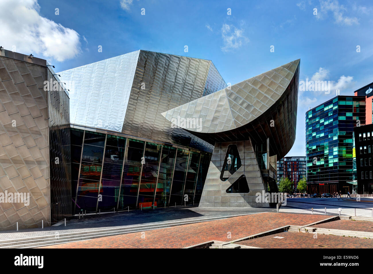 The lowry salford hi-res stock photography and images - Alamy
