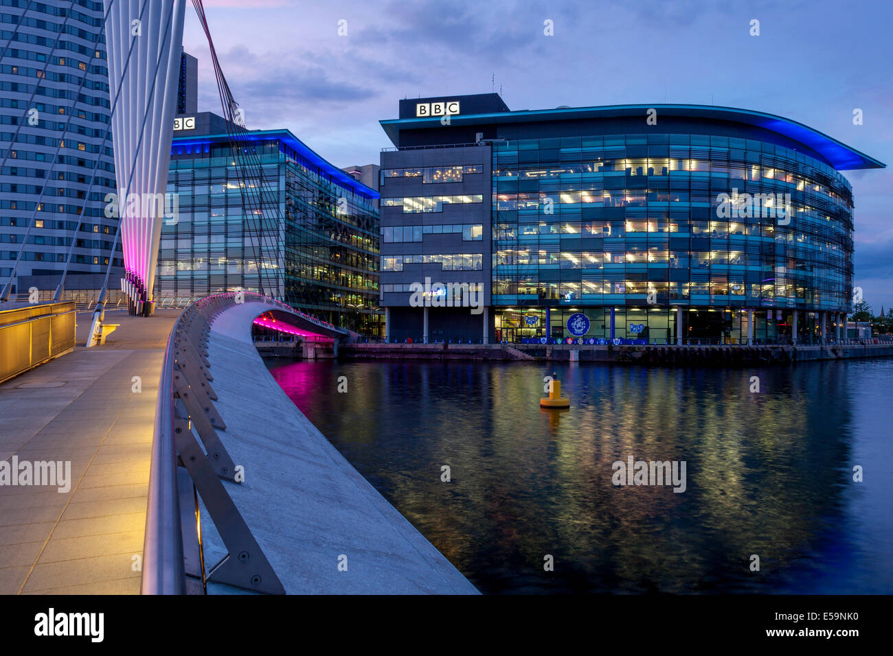 Manchester city bridges hi-res stock photography and images - Alamy