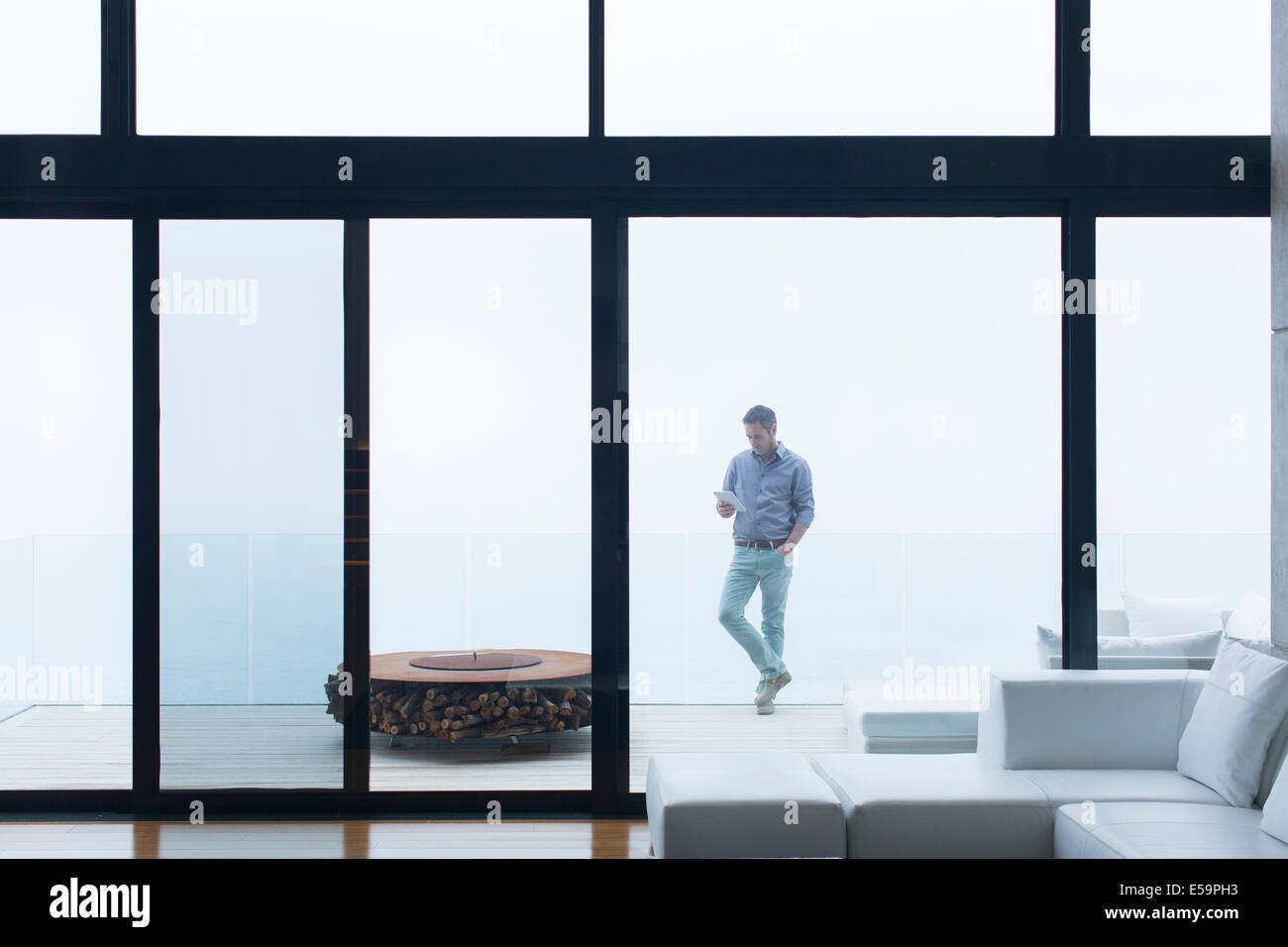 Looking down ocean from balcony hi-res stock photography and images - Alamy