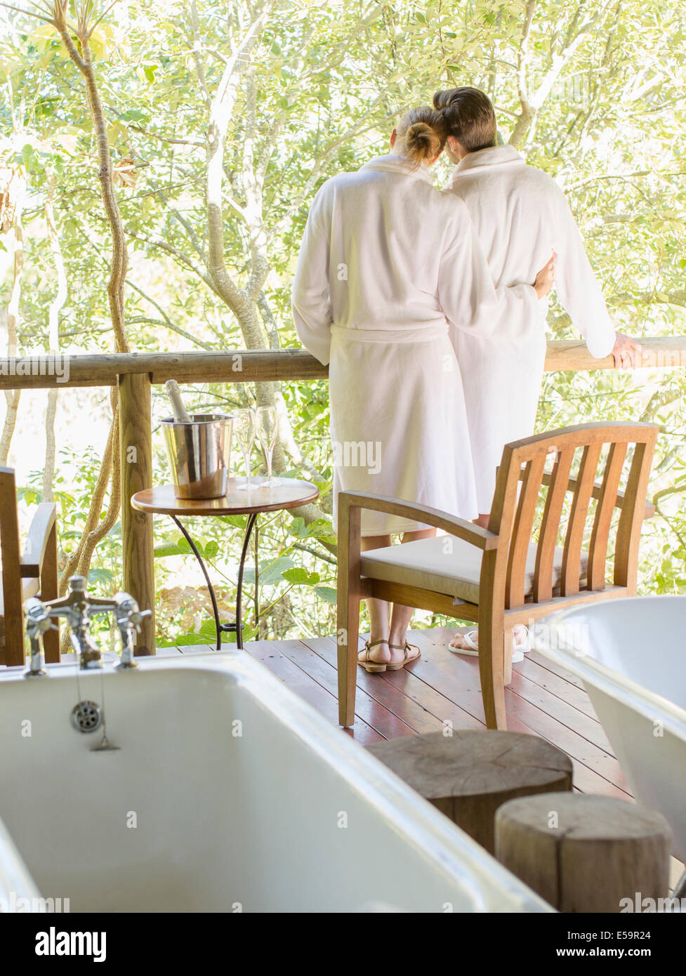 couple in spa Stock Photo - Alamy