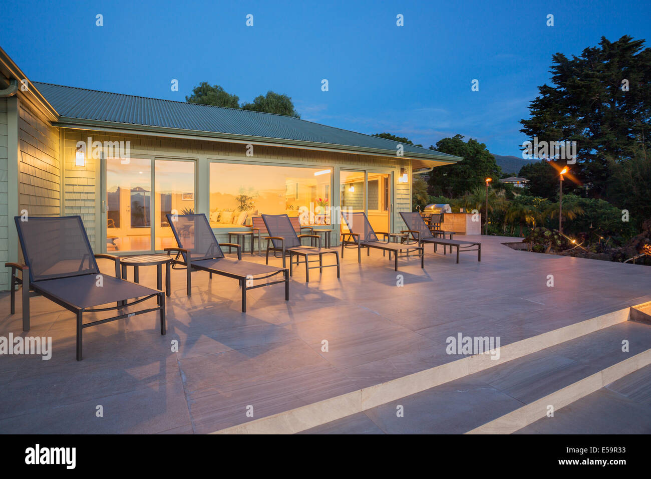 Beautiful sunset glow hi-res stock photography and images - Alamy