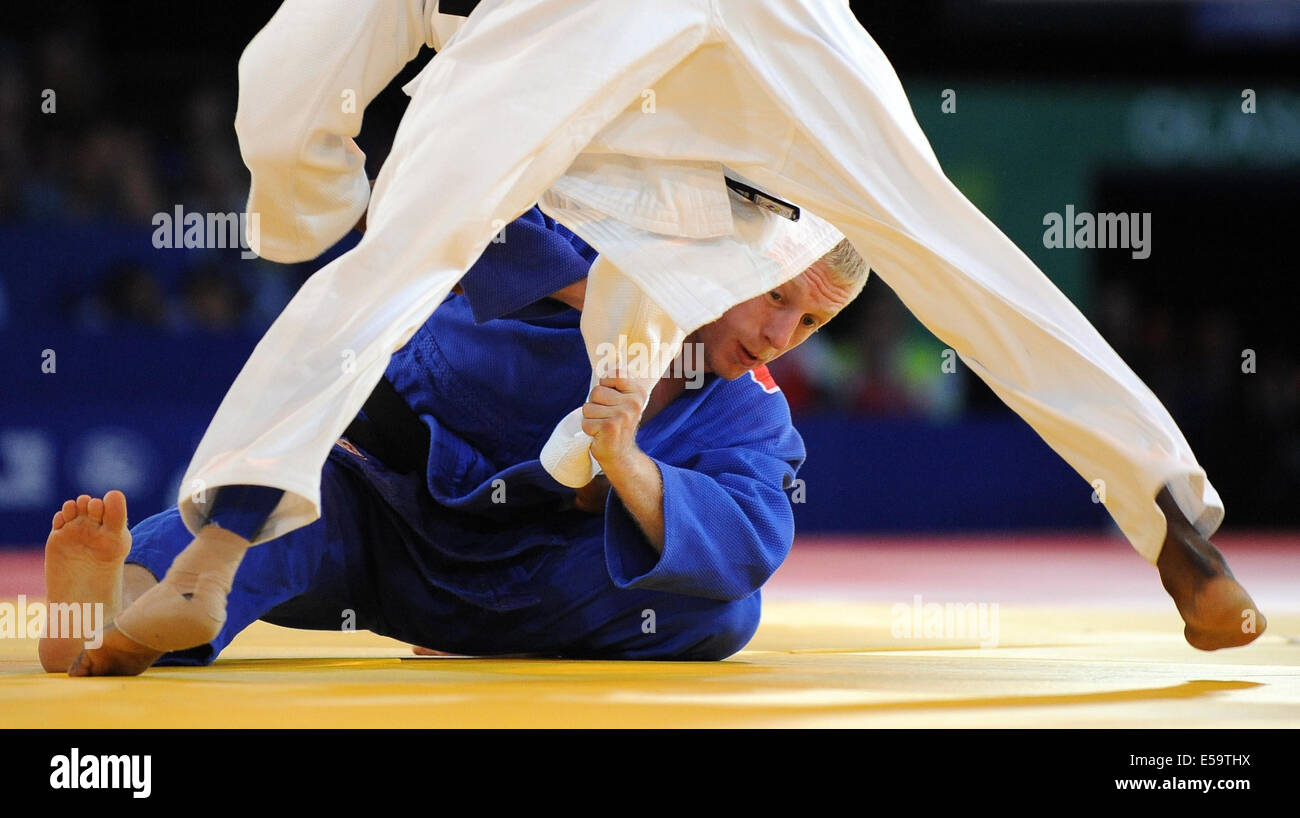JAMES MILLER (BLUE) & MATHEWS MENS JUDO SECC GLASGOW SCOTLAND 24 July ...