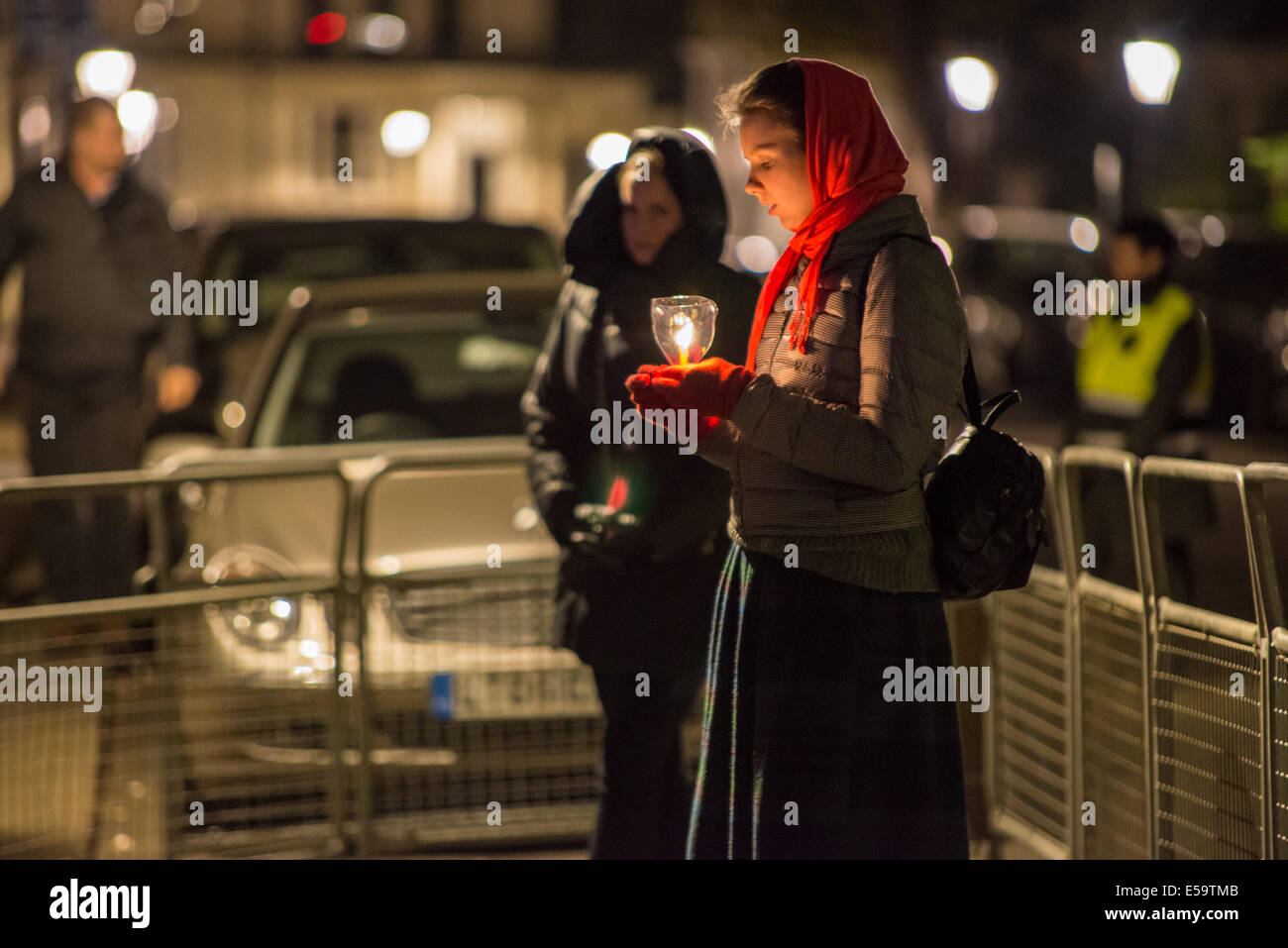 London: Easter midnight service celebrated in Russian Orthodox Church ...